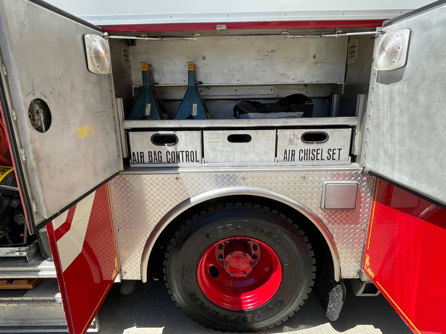 1989 Saulsbury Mack Walk-In Heavy Rescue | Used Truck Details