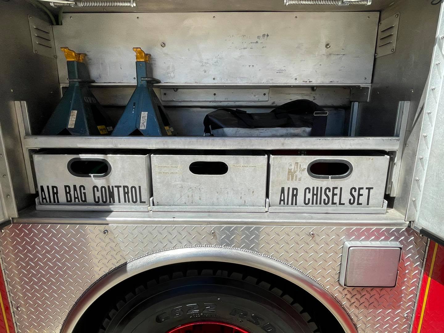 1989 Saulsbury Mack Walk-In Heavy Rescue | Used Truck Details