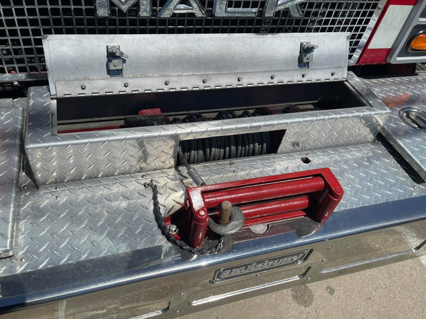 1989 Saulsbury Mack Walk-In Heavy Rescue | Used Truck Details