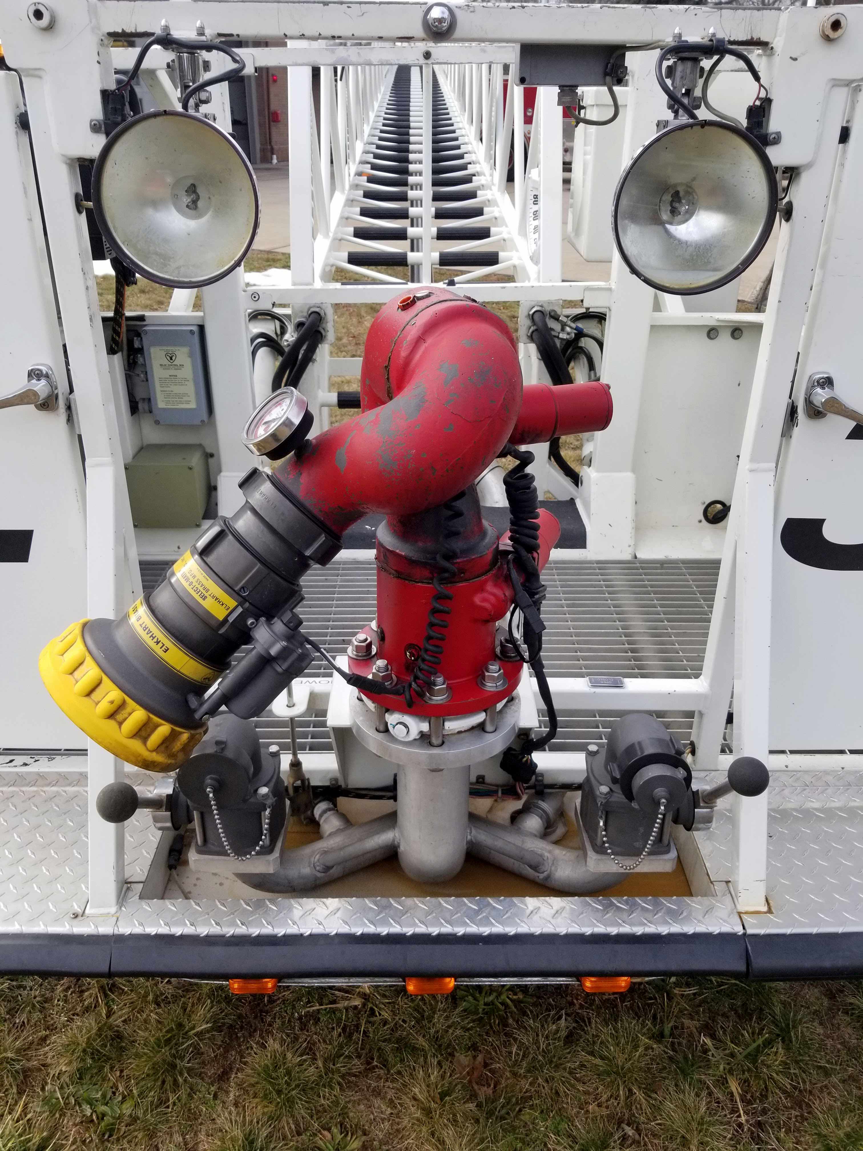 1993 Pierce Lance 100' Platform | Used Truck Details
