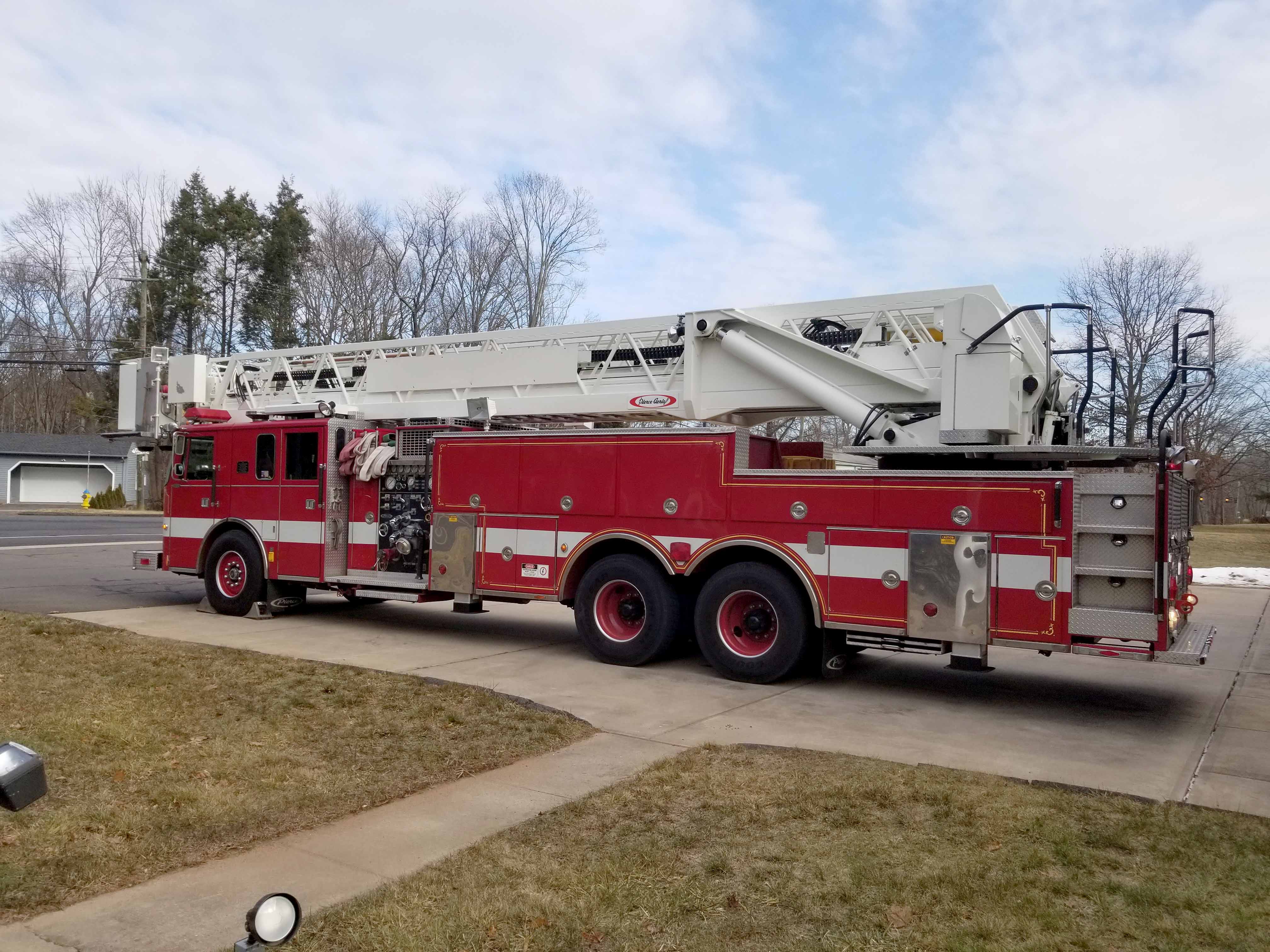 1993 Pierce Lance 100' Platform | Used Truck Details