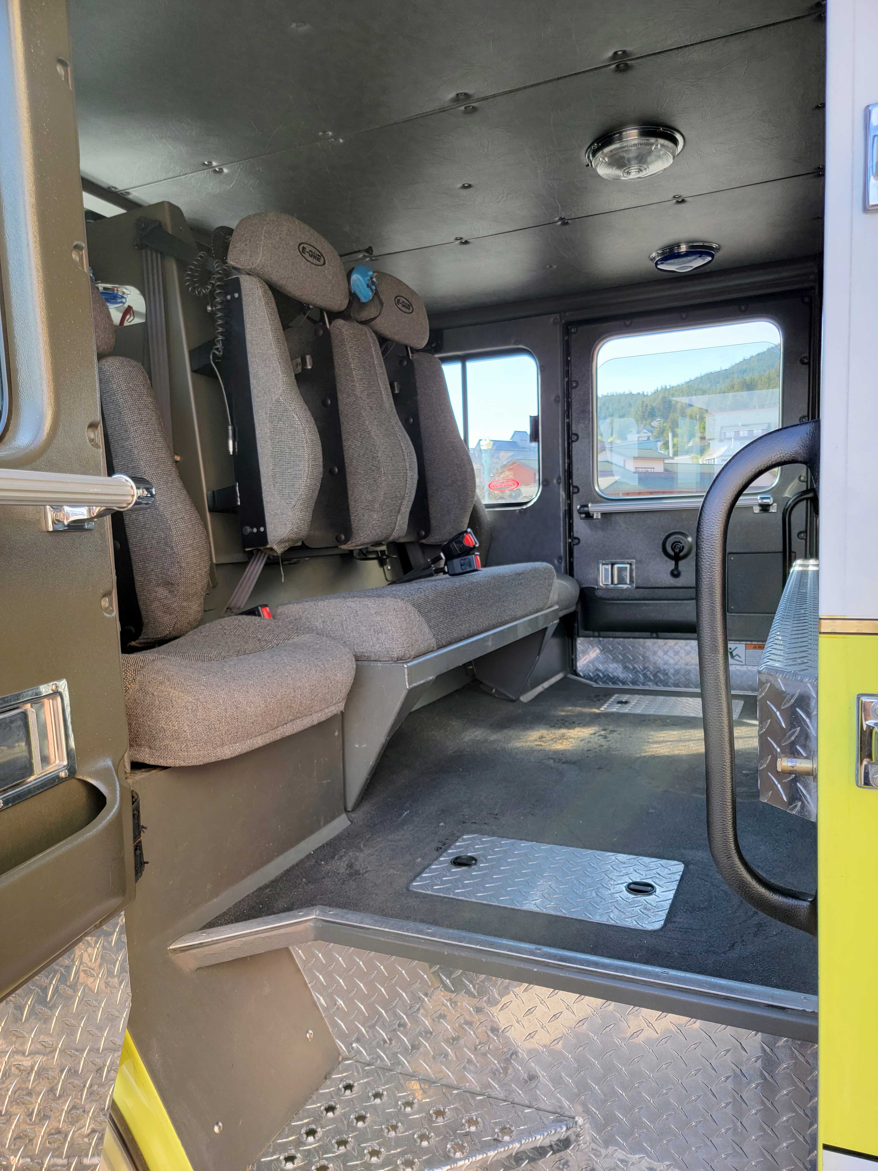 1998 E-One Cyclone II 100' Aerial | Used Truck Details