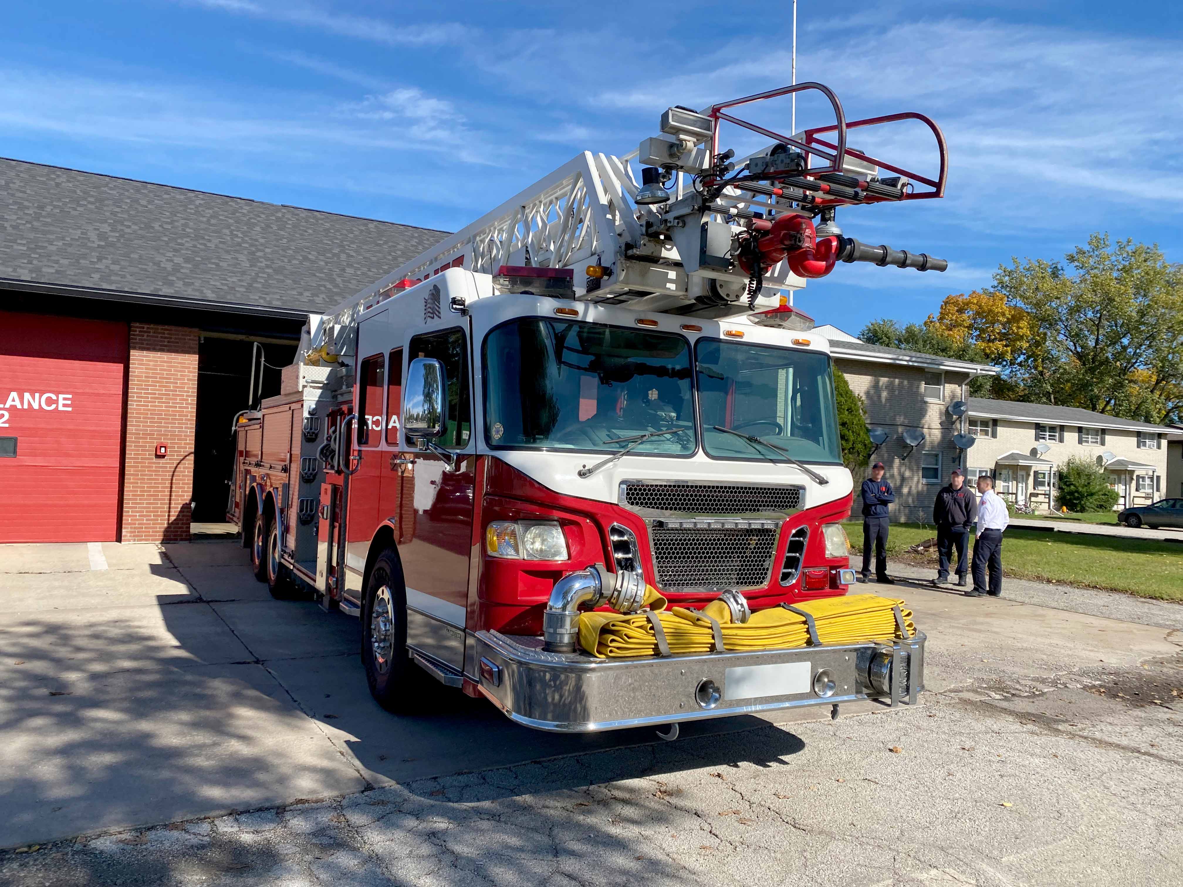 2004 Spartan Smeal 105' Quint | Used Truck Details