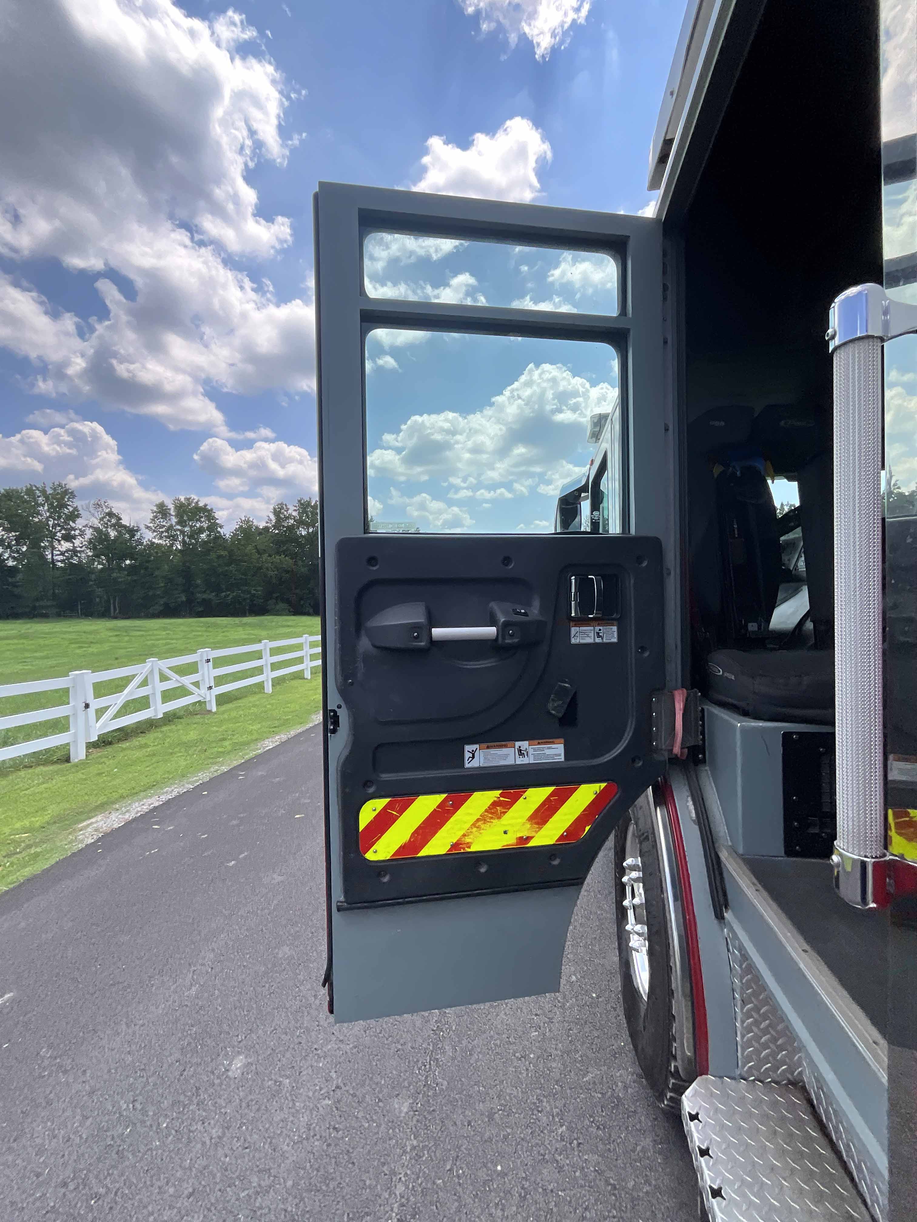 2009 Pierce Velocity 75' Quint | Used Truck Details