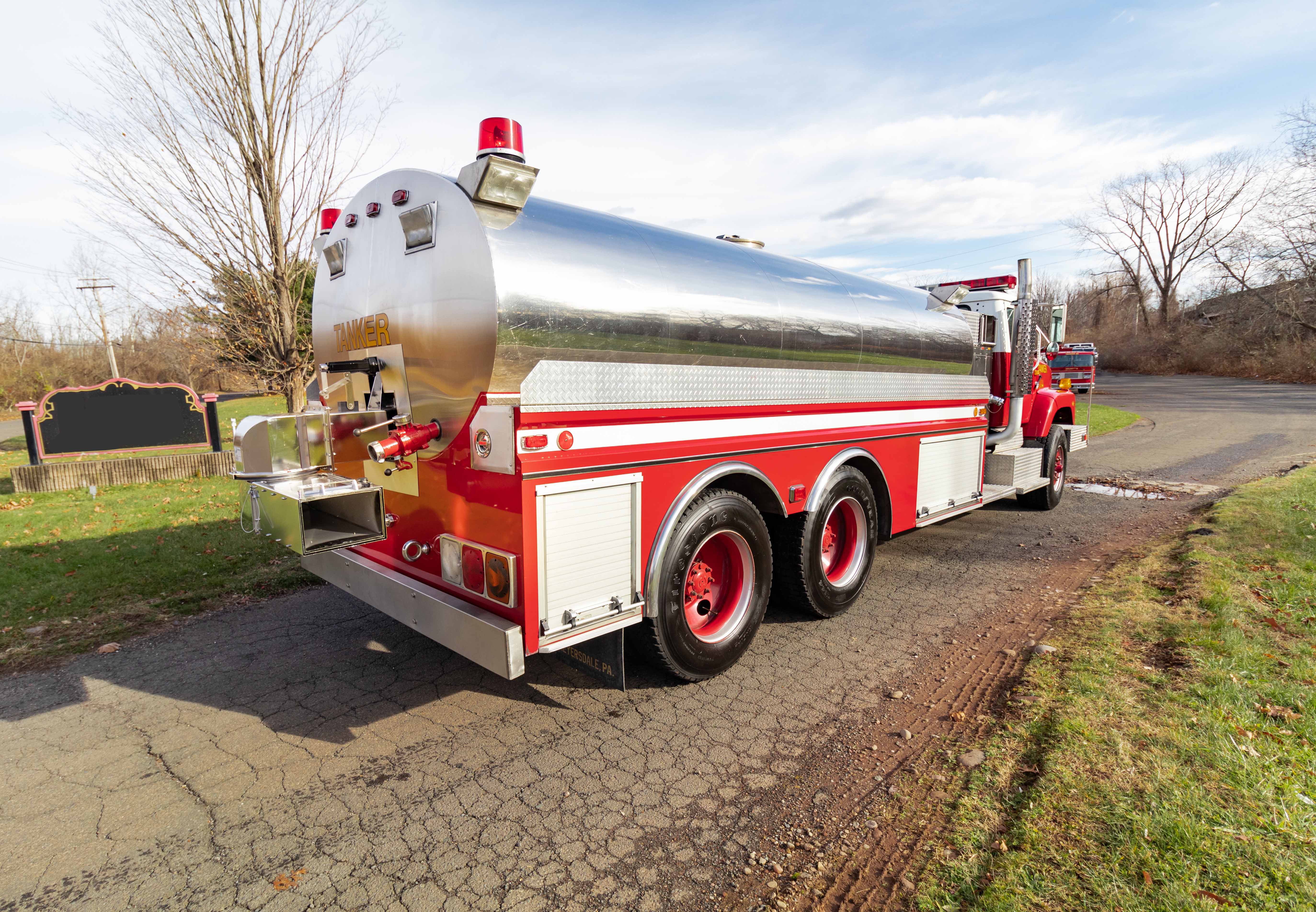 1996 International Commercial 6x4 Tandem Axle Tanker | Used Truck Details