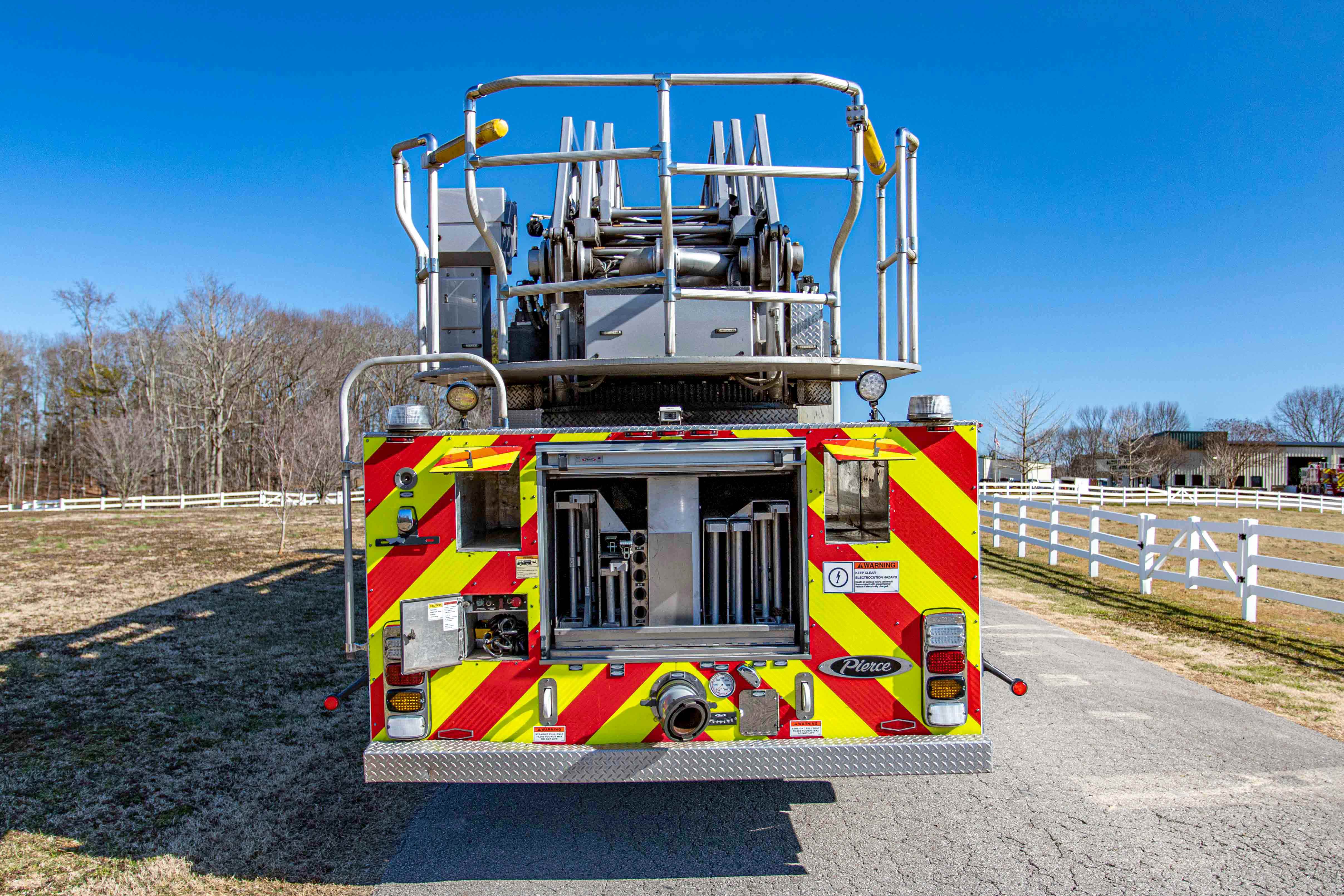 2013 Pierce Arrow XT 100' Platform | Used Truck Details