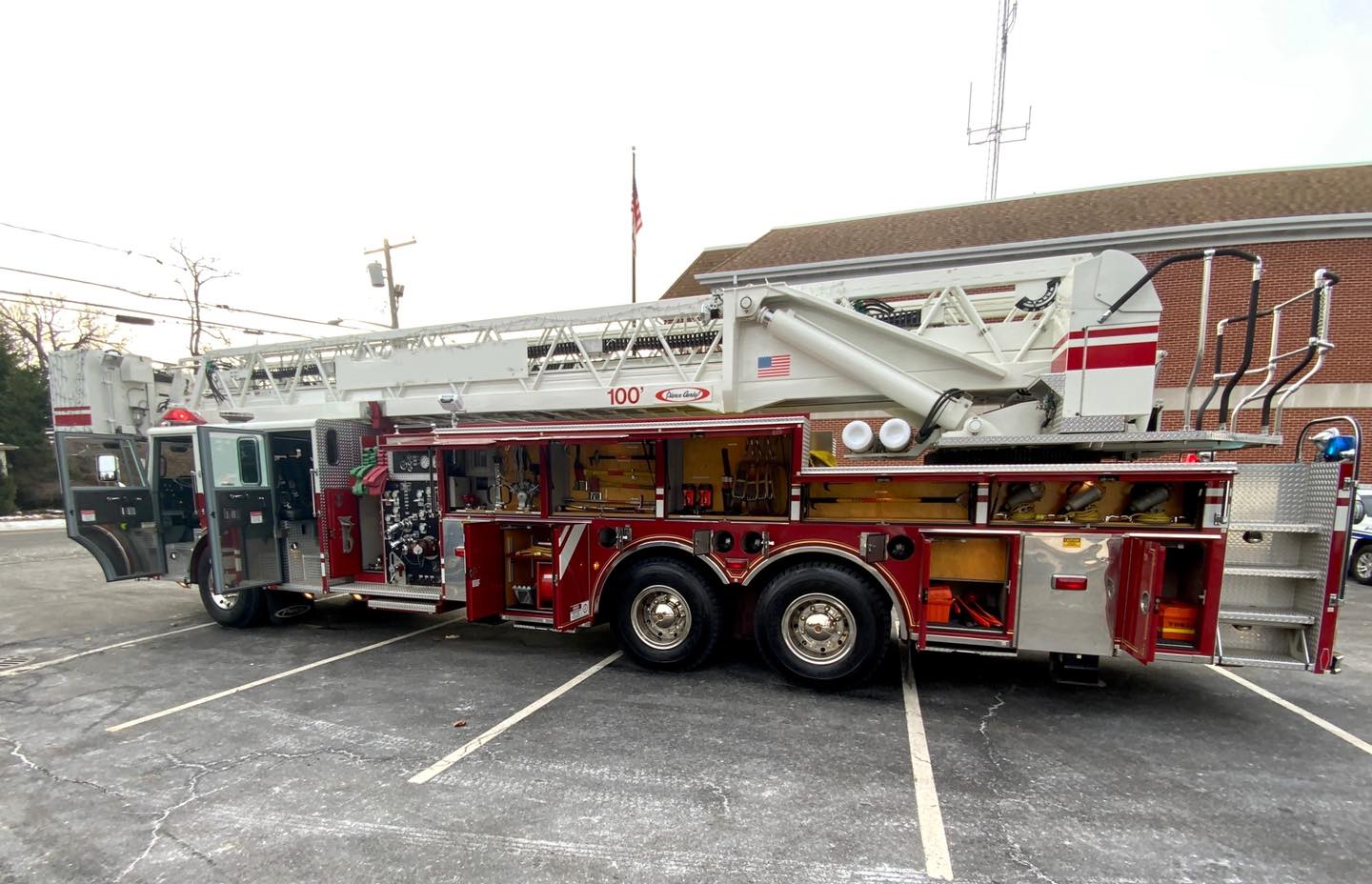 1997 Pierce Lance 100' Platform | Used Truck Details