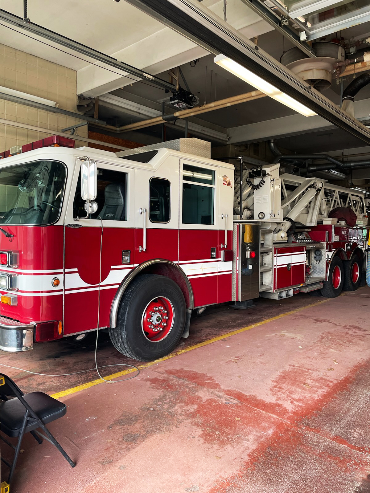 2002 Pierce Dash Mid-Mount 100' Aerial | Used Truck Details