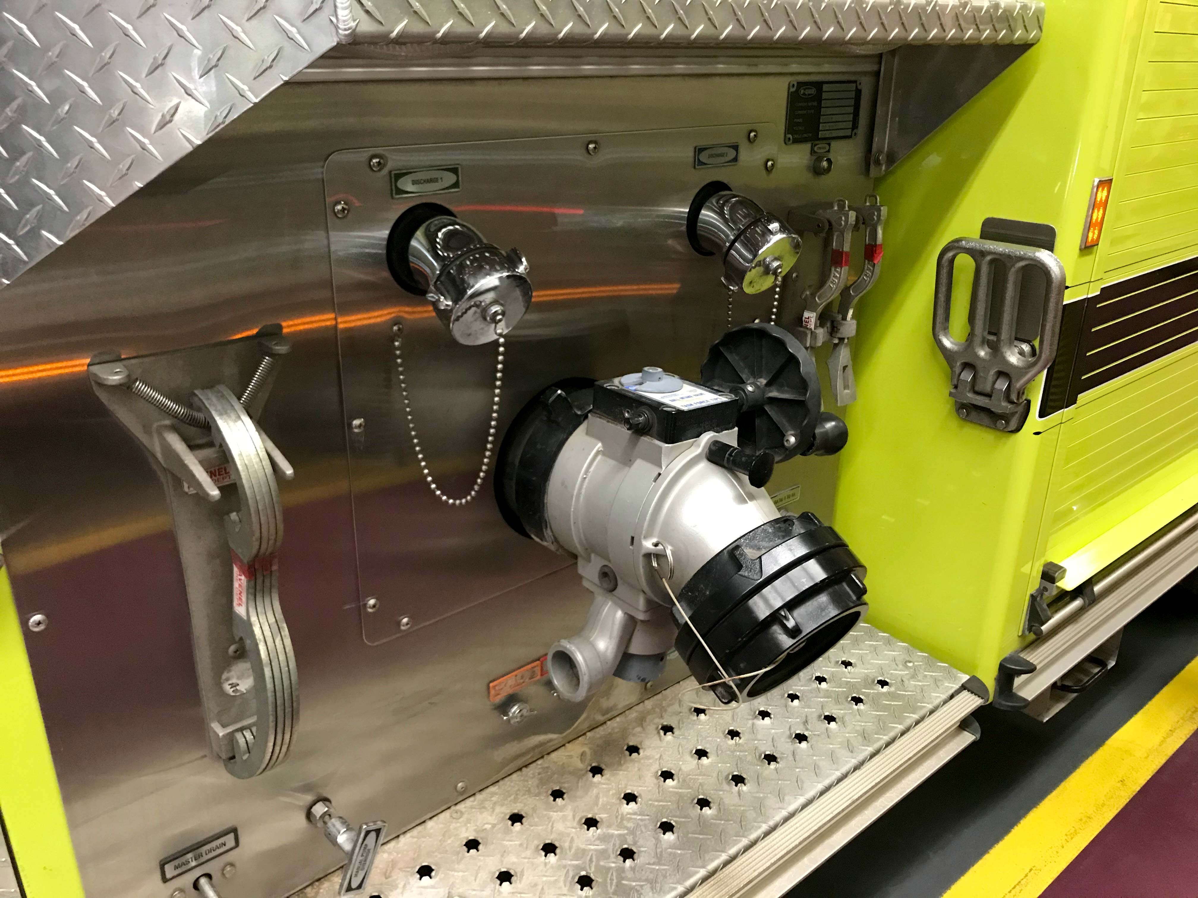 2000 E-One Cyclone Pumper | Used Truck Details