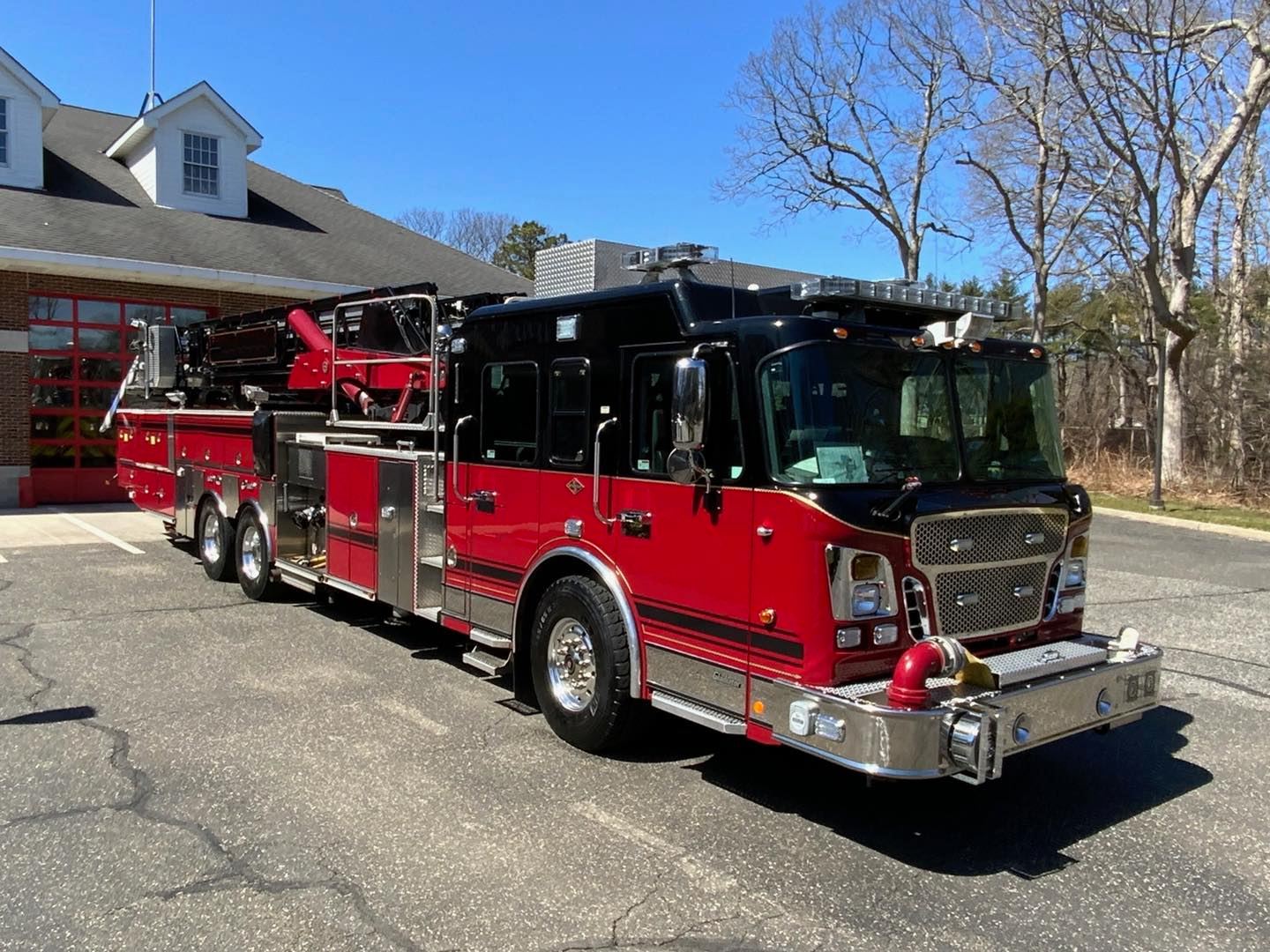 2012 Smeal Spartan Quint Mid-Mount 100' Platform | Used Truck Details