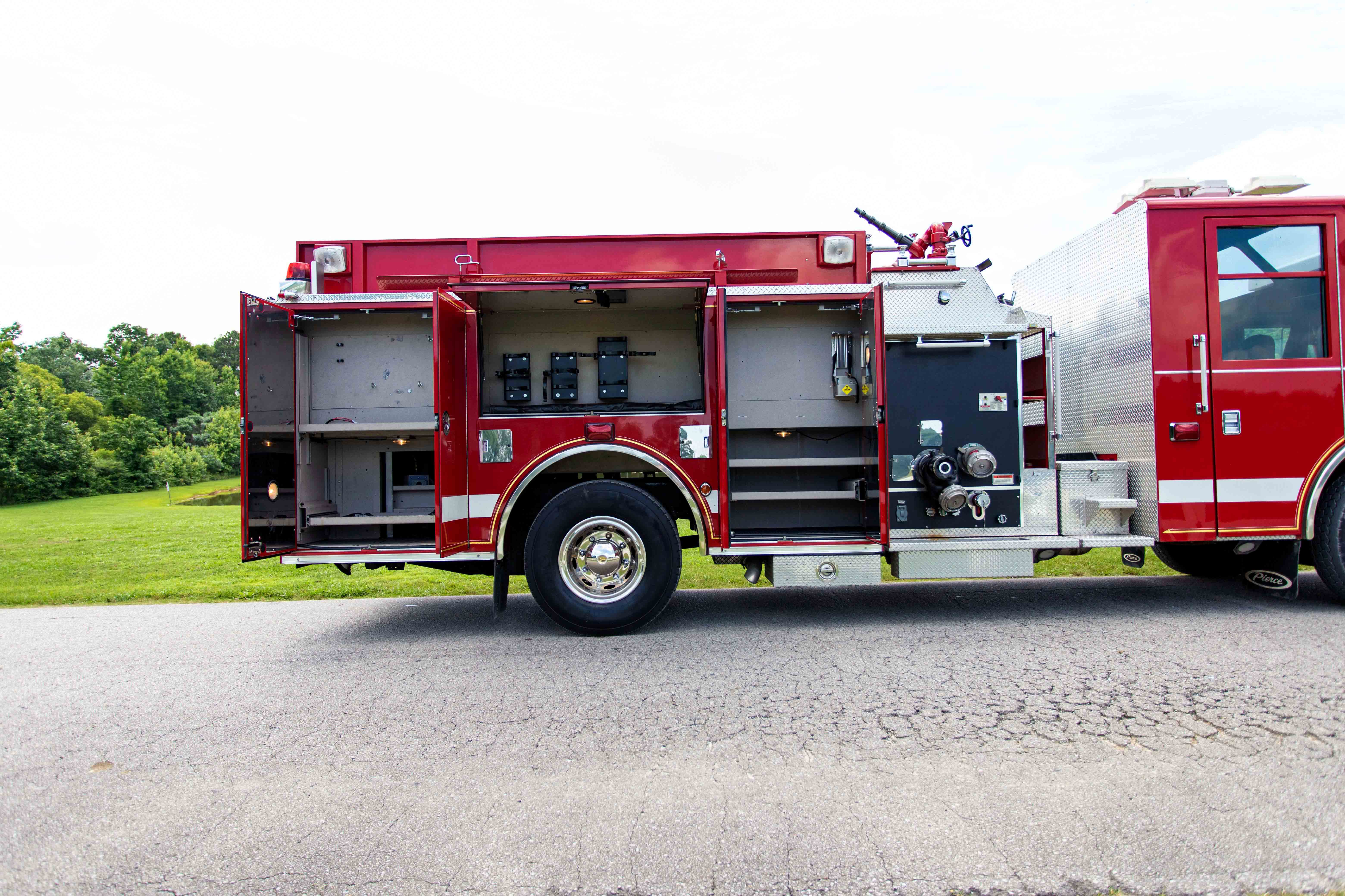 2004 Pierce Enforcer Pumper | Used Truck Details