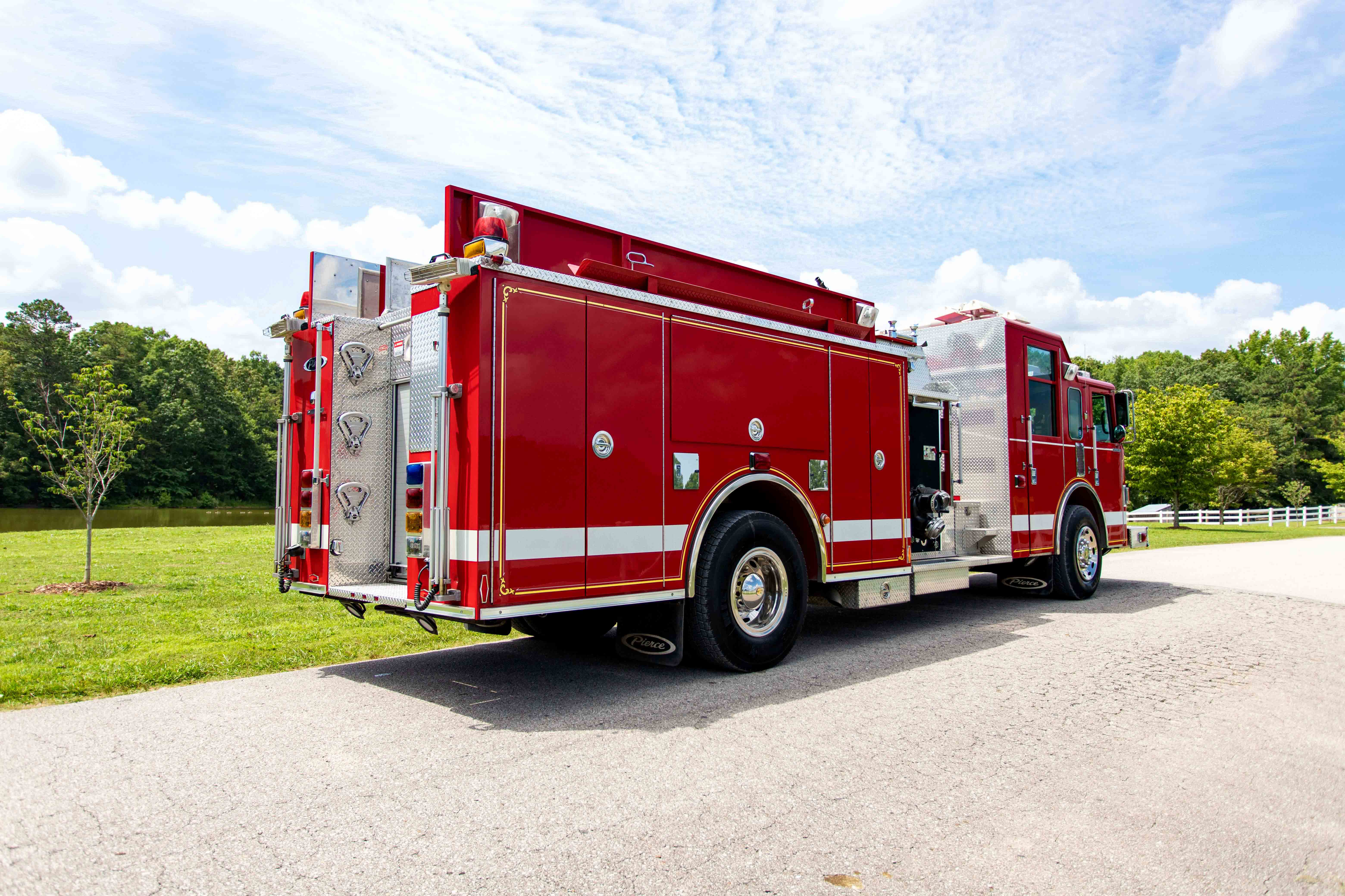 2004 Pierce Enforcer Pumper | Used Truck Details