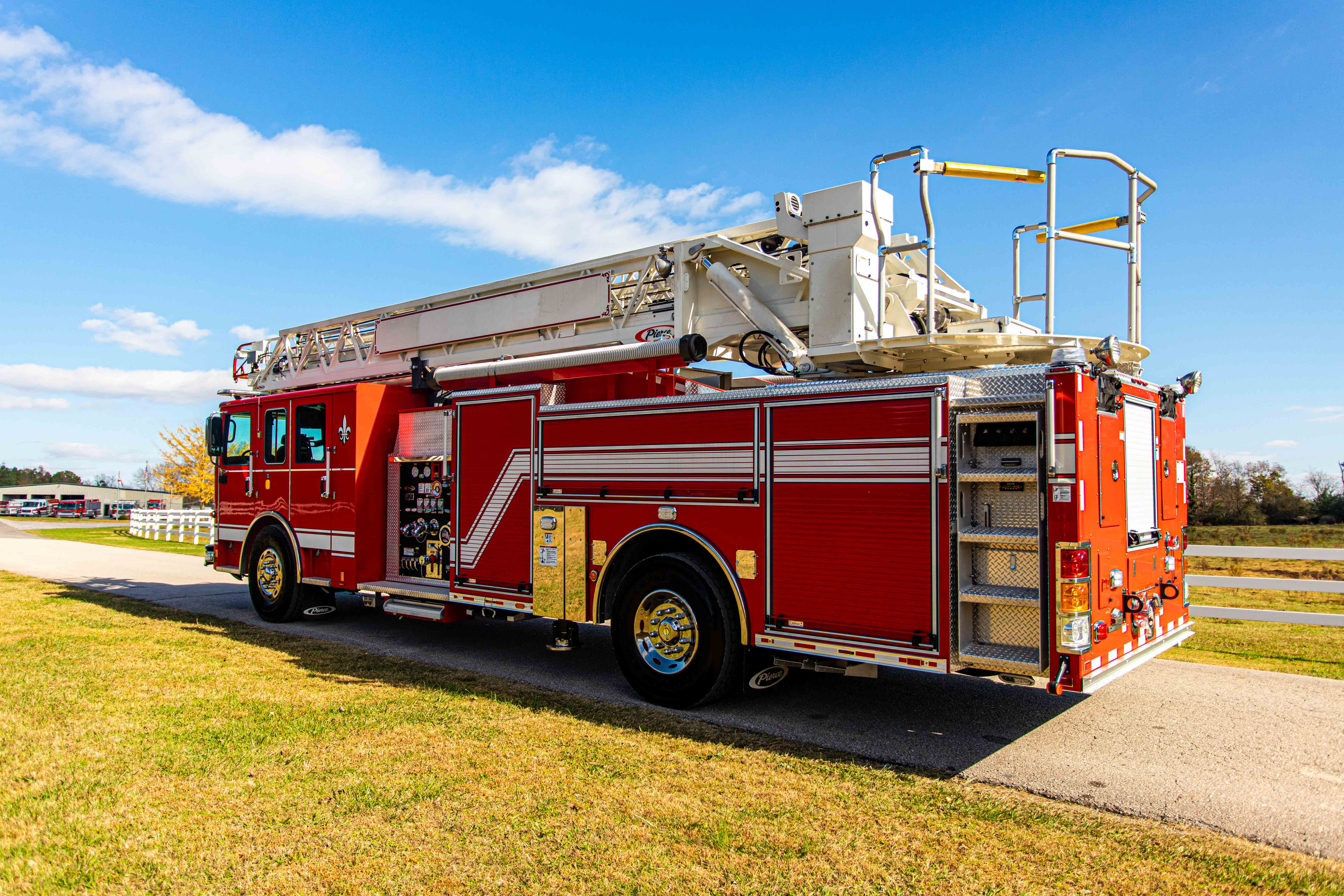 2022 Pierce Ascendant 107' Quint | Used Truck Details