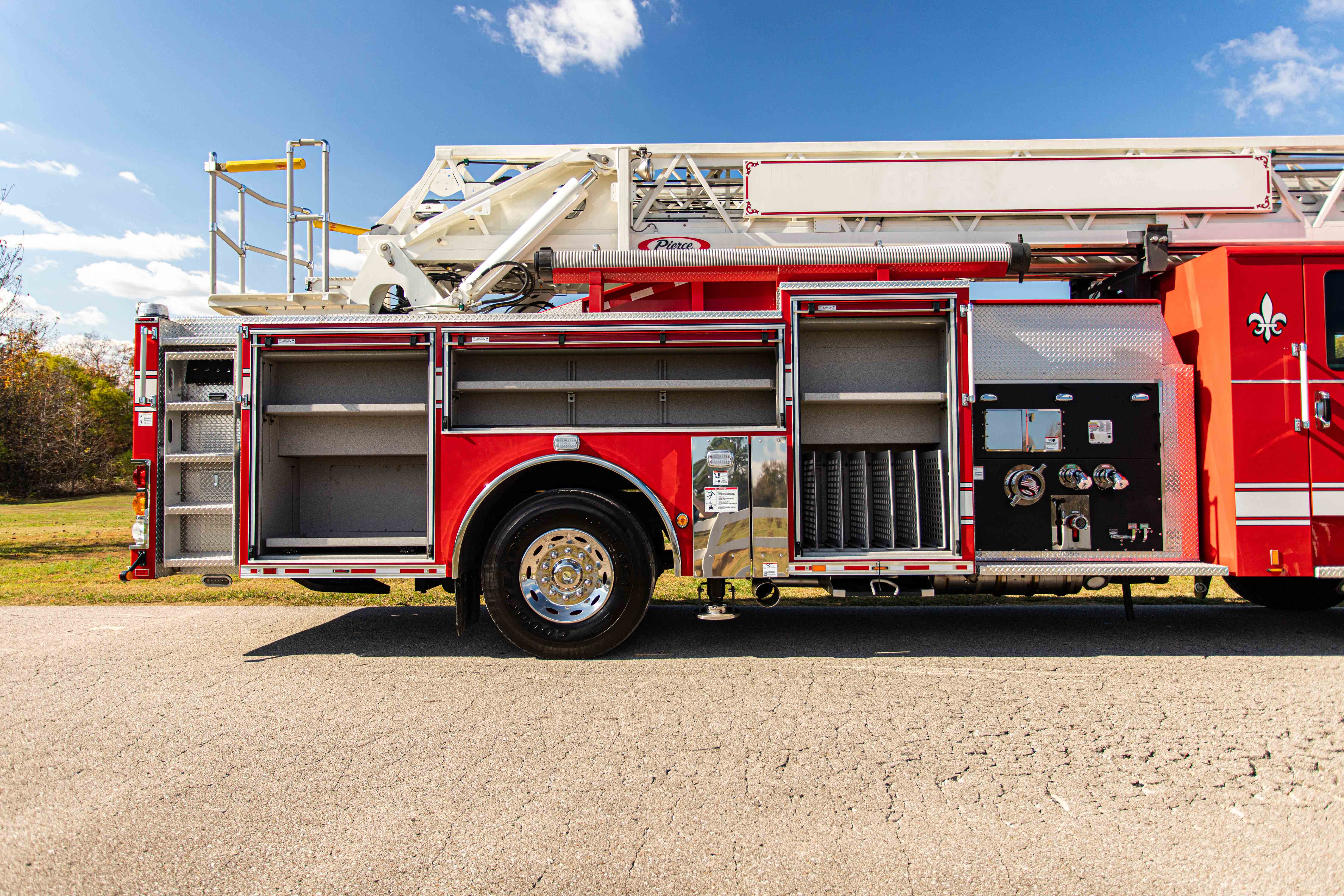 2022 Pierce Ascendant 107' Quint | Used Truck Details