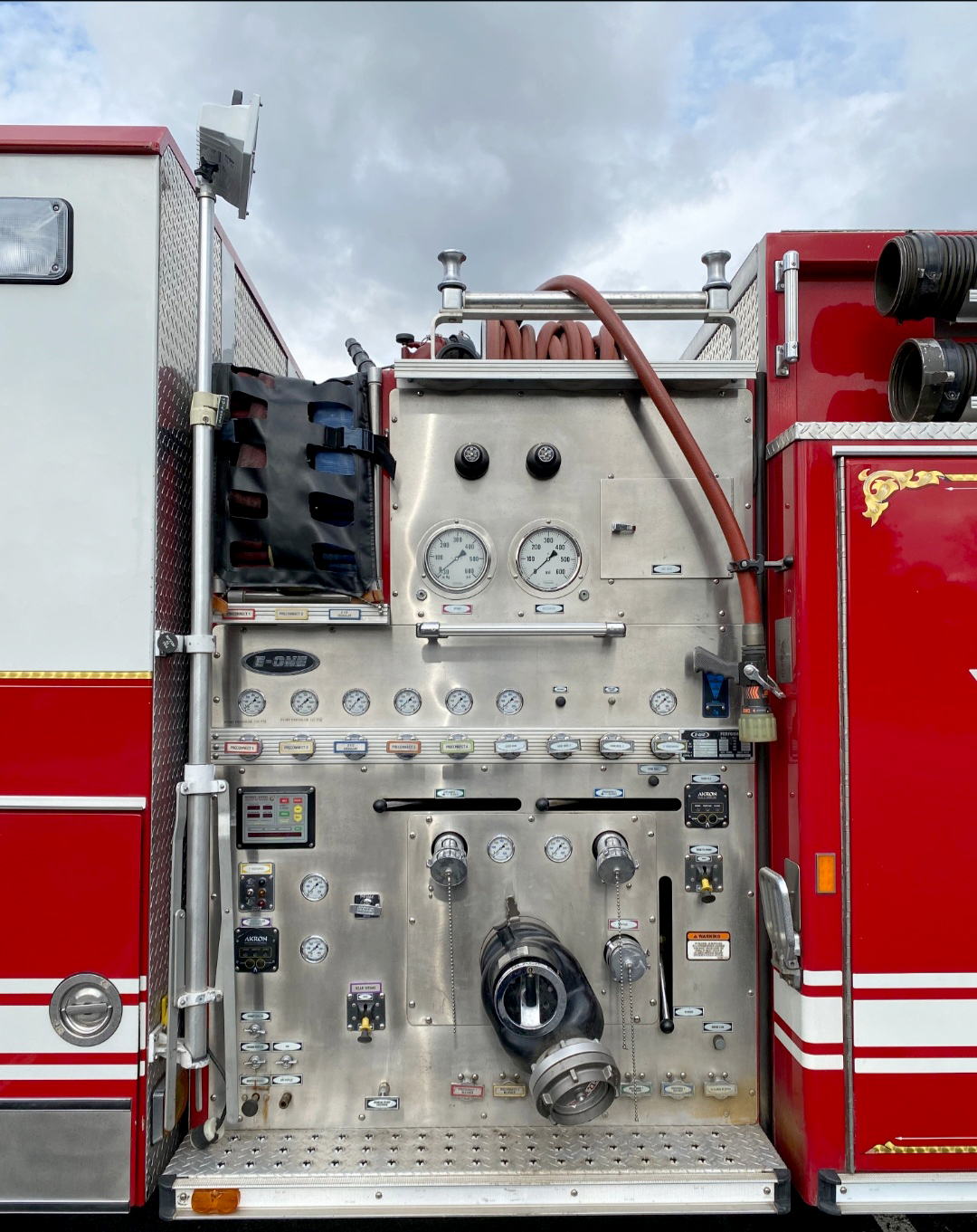 2001 E-One Cyclone II Rescue Pumper | Used Truck Details