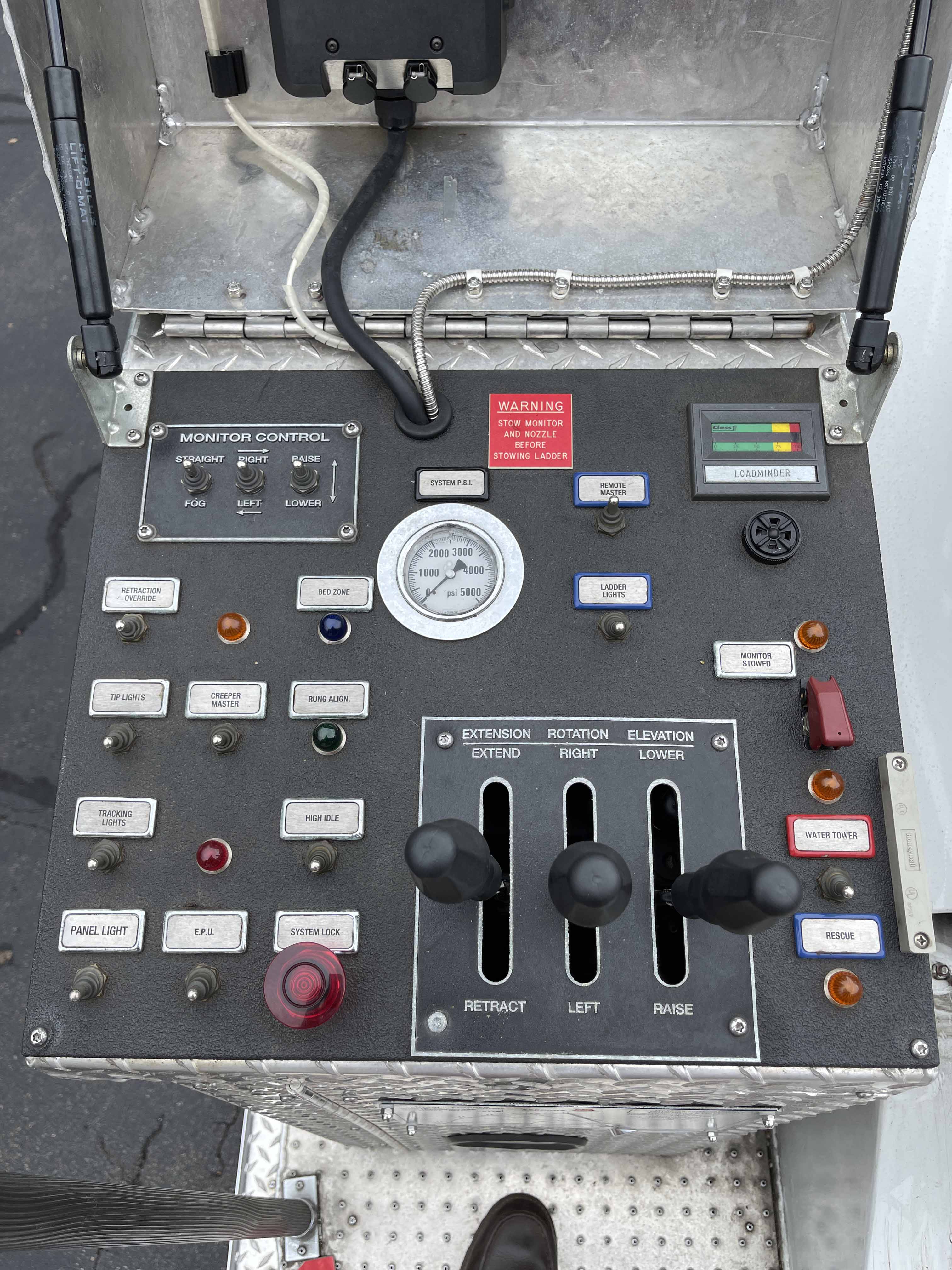 2006 Ferrara Igniter 77' Quint | Used Truck Details