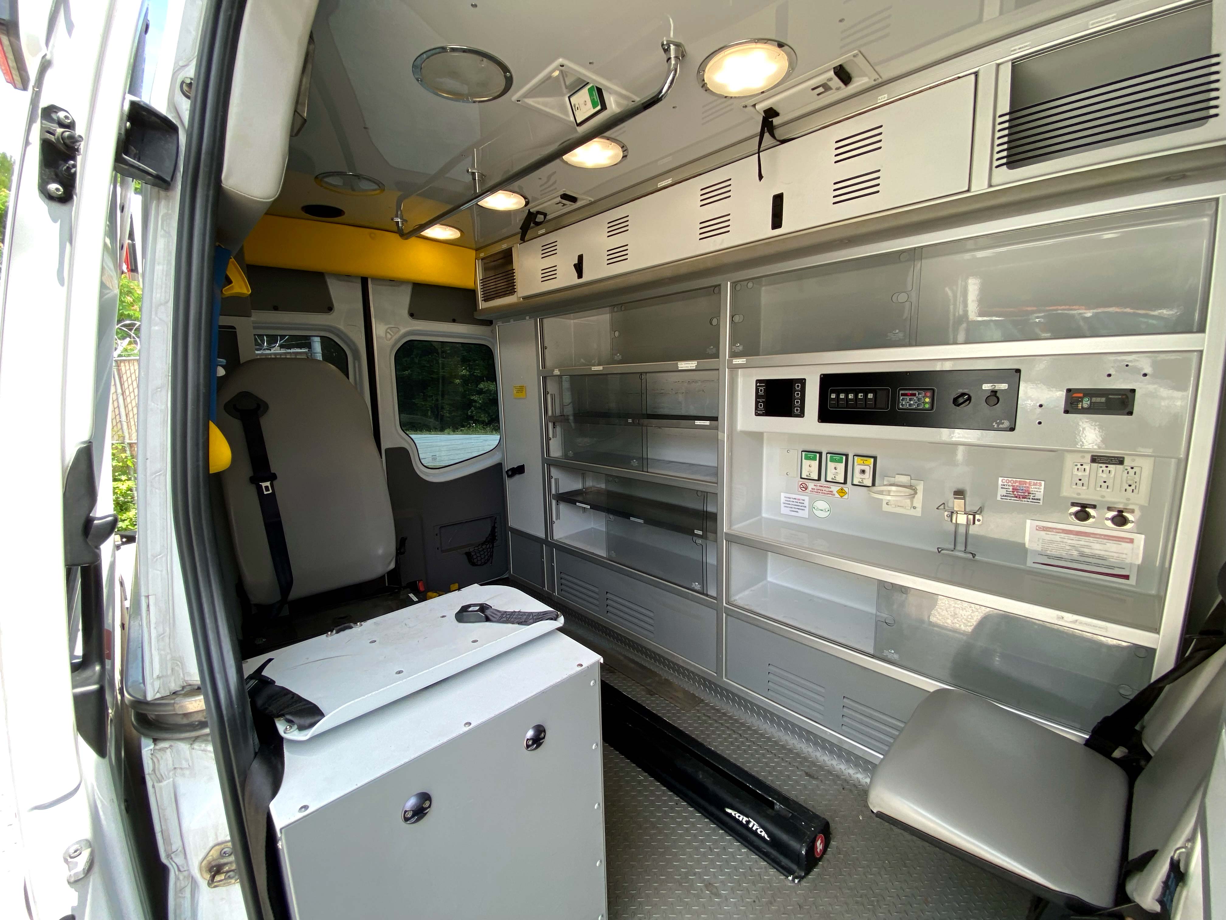 2016 Mercedes Benz Sprinter Ambulance | Used Truck Details