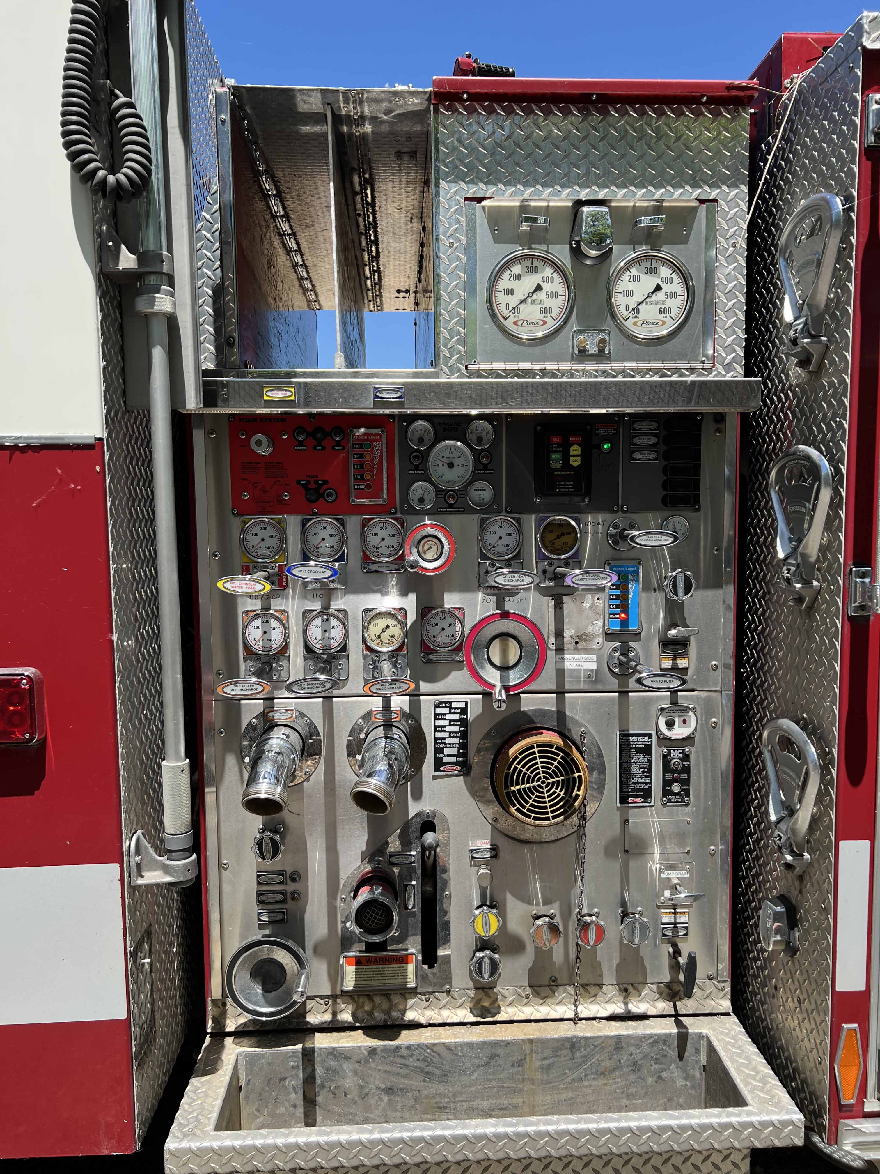 2006 Pierce Enforcer Pumper | Used Truck Details