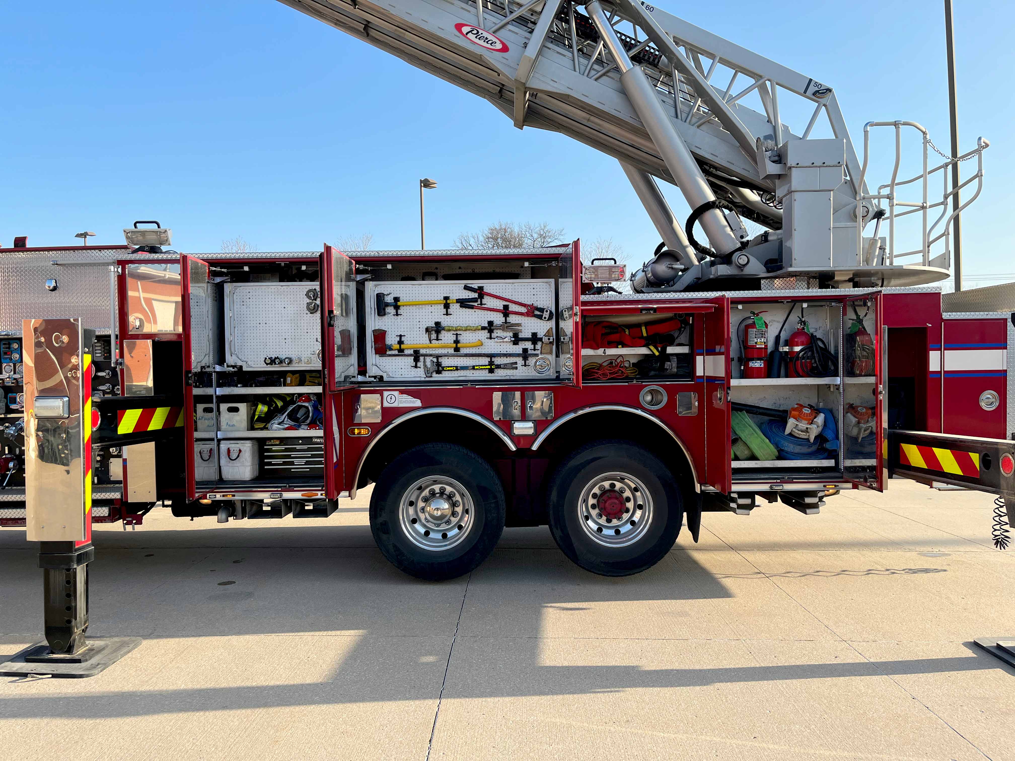 2009 Pierce Quantum 100' Platform | Used Truck Details