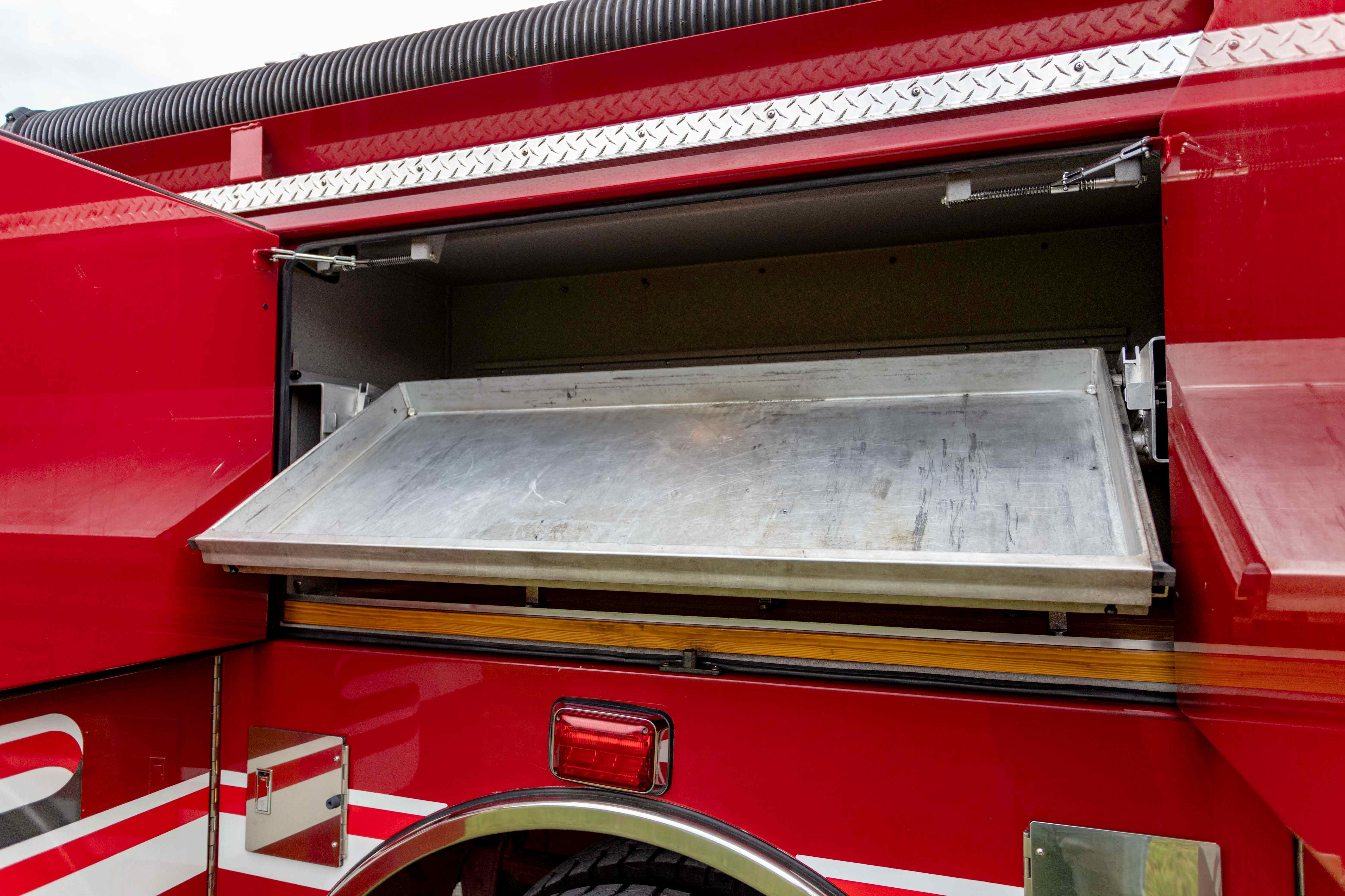 1999 Pierce Freightliner Commercial 4x4 Quick Attack | Used Truck Details