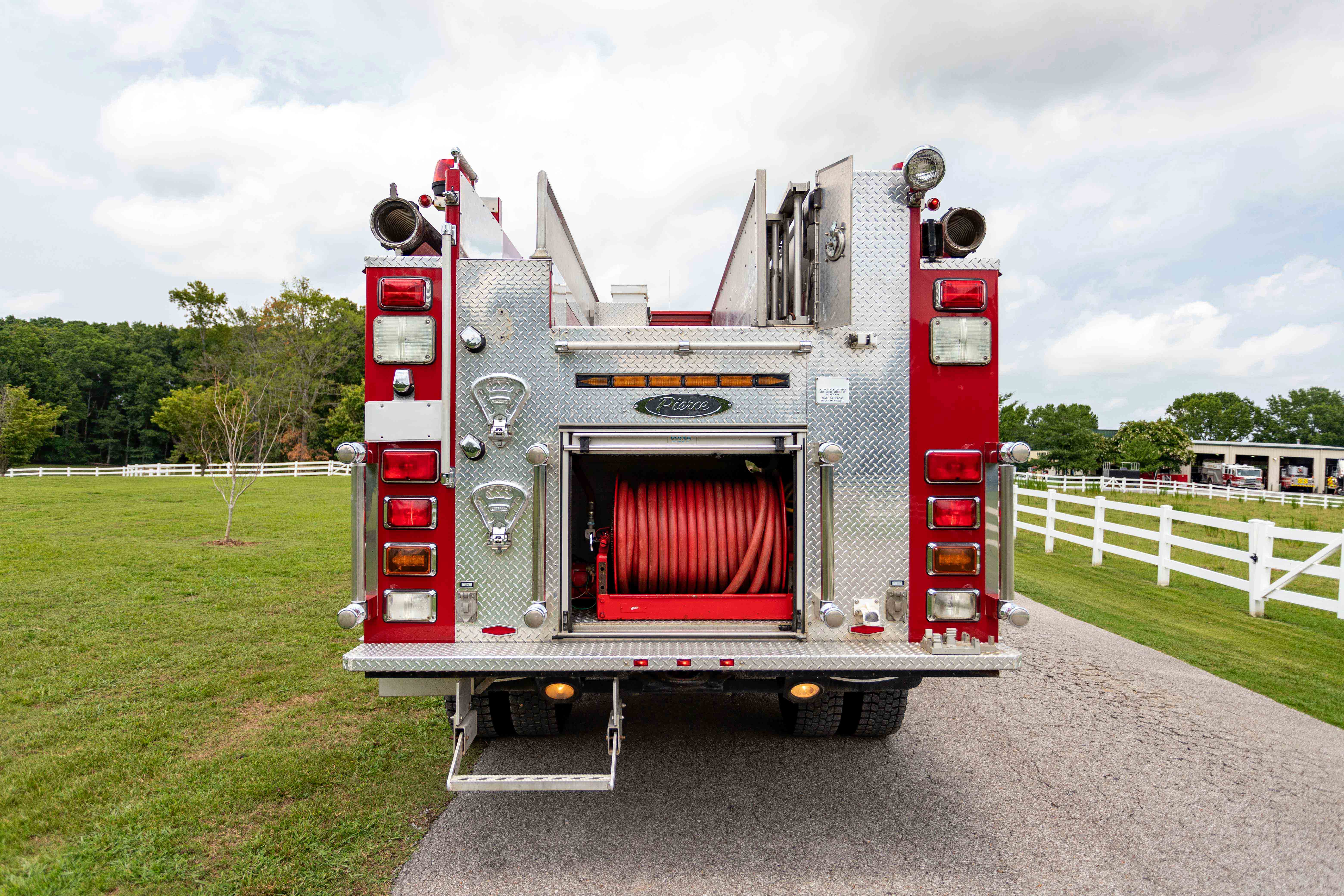 1999 Pierce Freightliner Commercial 4x4 Quick Attack | Used Truck Details