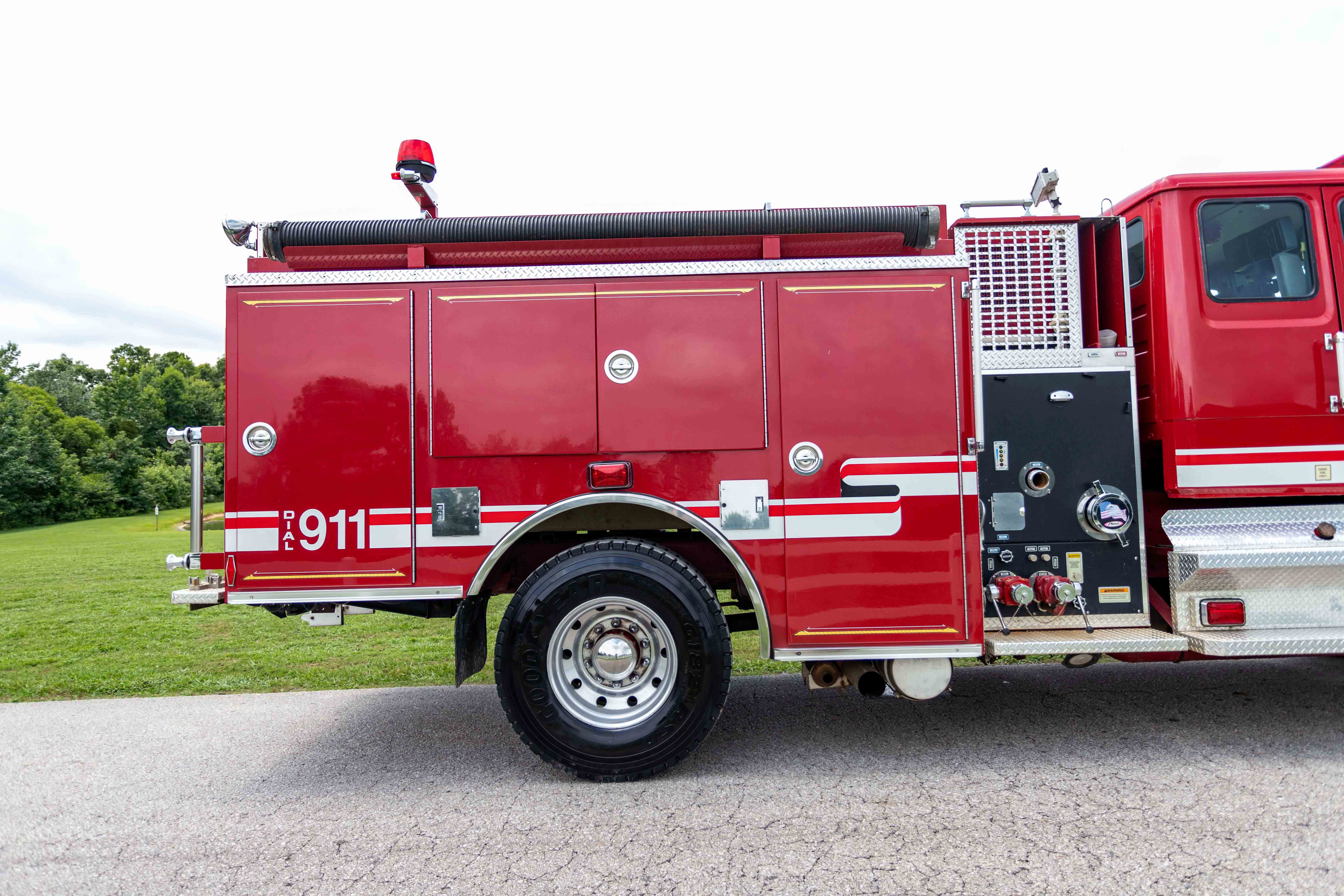 1999 Pierce Freightliner Commercial 4x4 Quick Attack | Used Truck Details