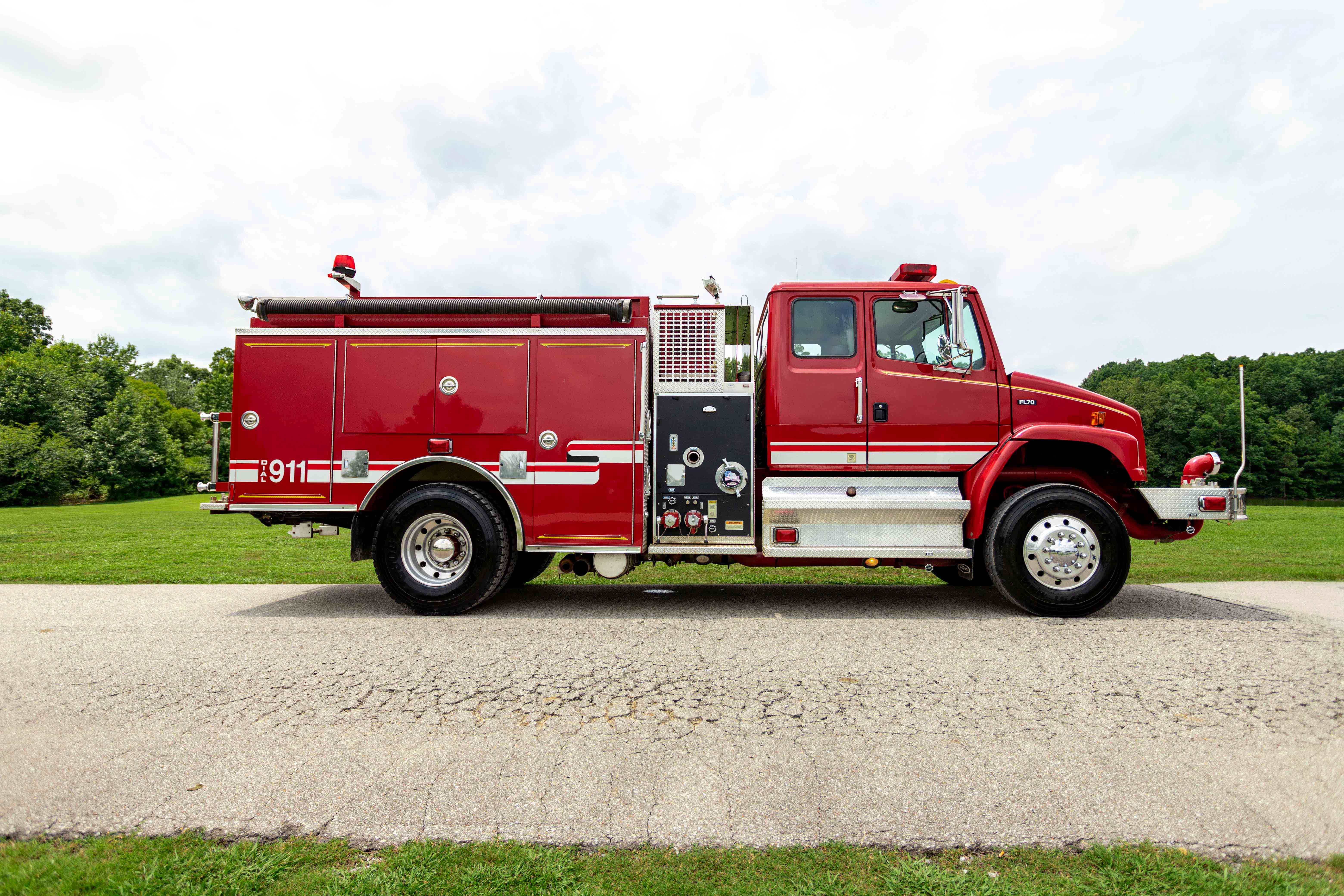 1999 Pierce Freightliner Commercial 4x4 Quick Attack | Used Truck Details