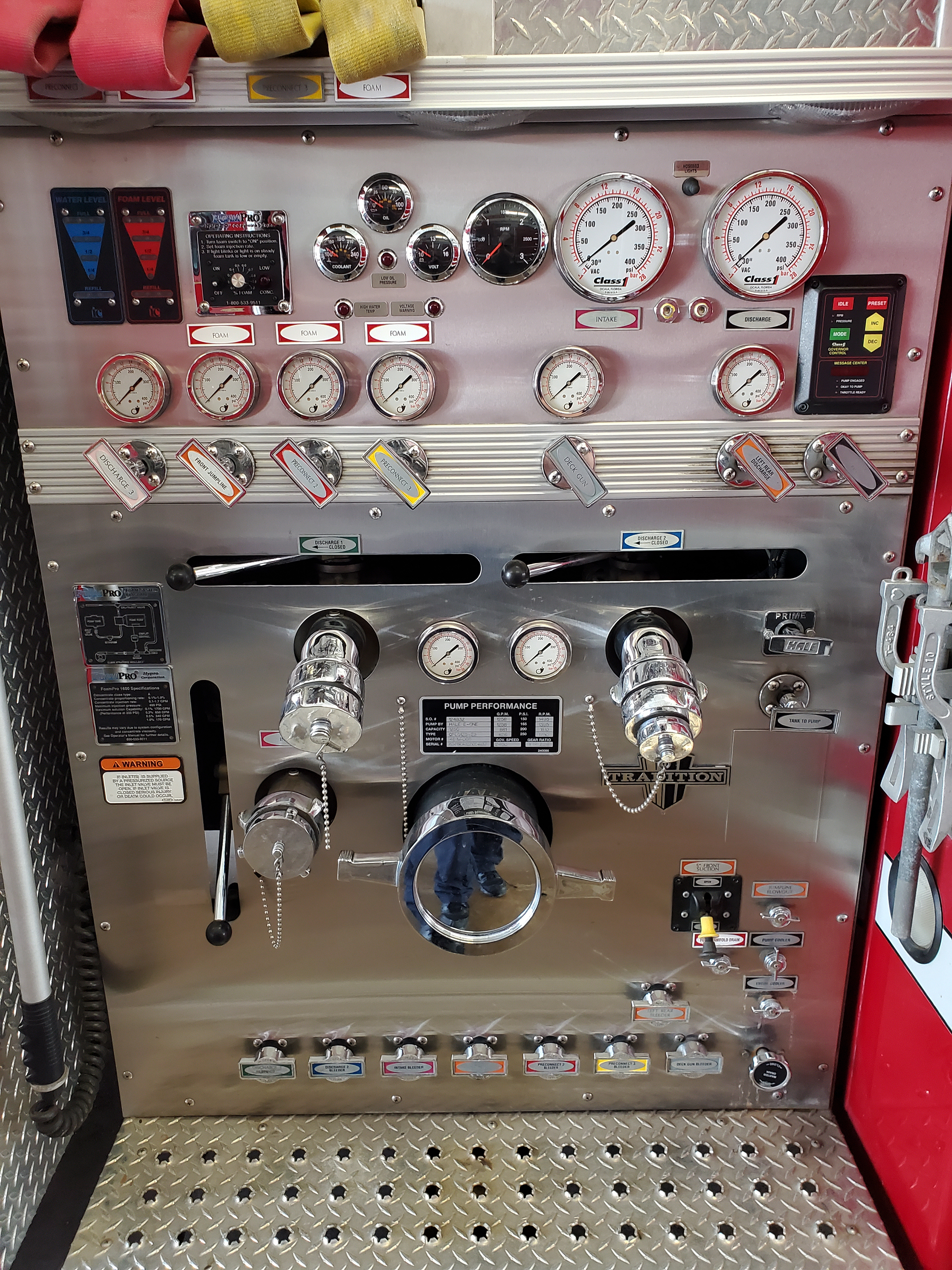 2002 E-One Typhoon Custom Pumper | Used Truck Details