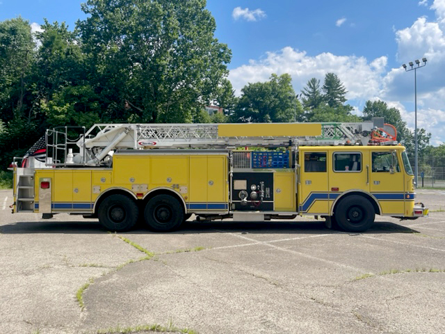 1996 Pierce Arrow 75' Quint | Used Truck Details