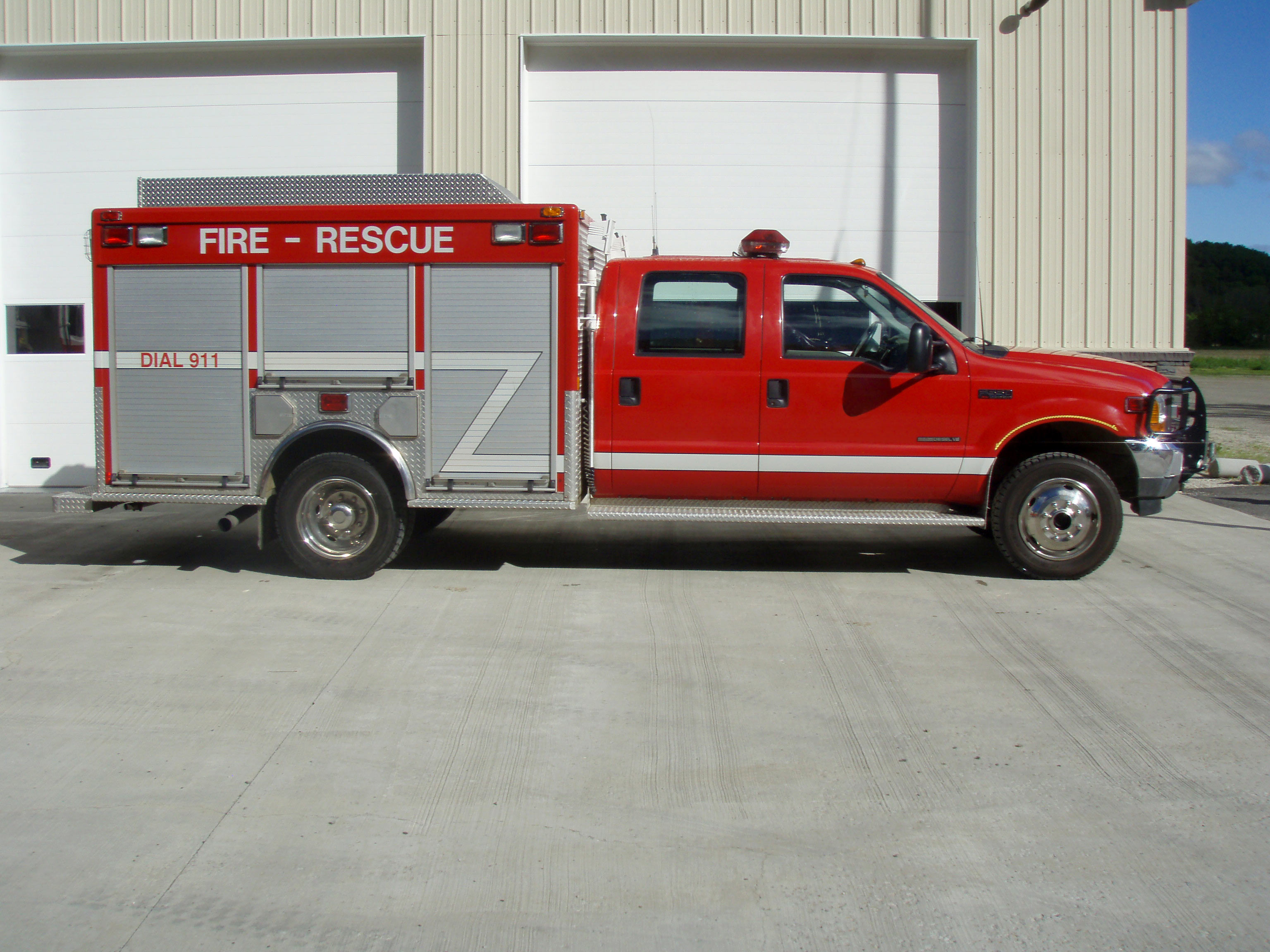 2001 Pierce Ford F-550 4x4 Light Rescue | Used Truck Details
