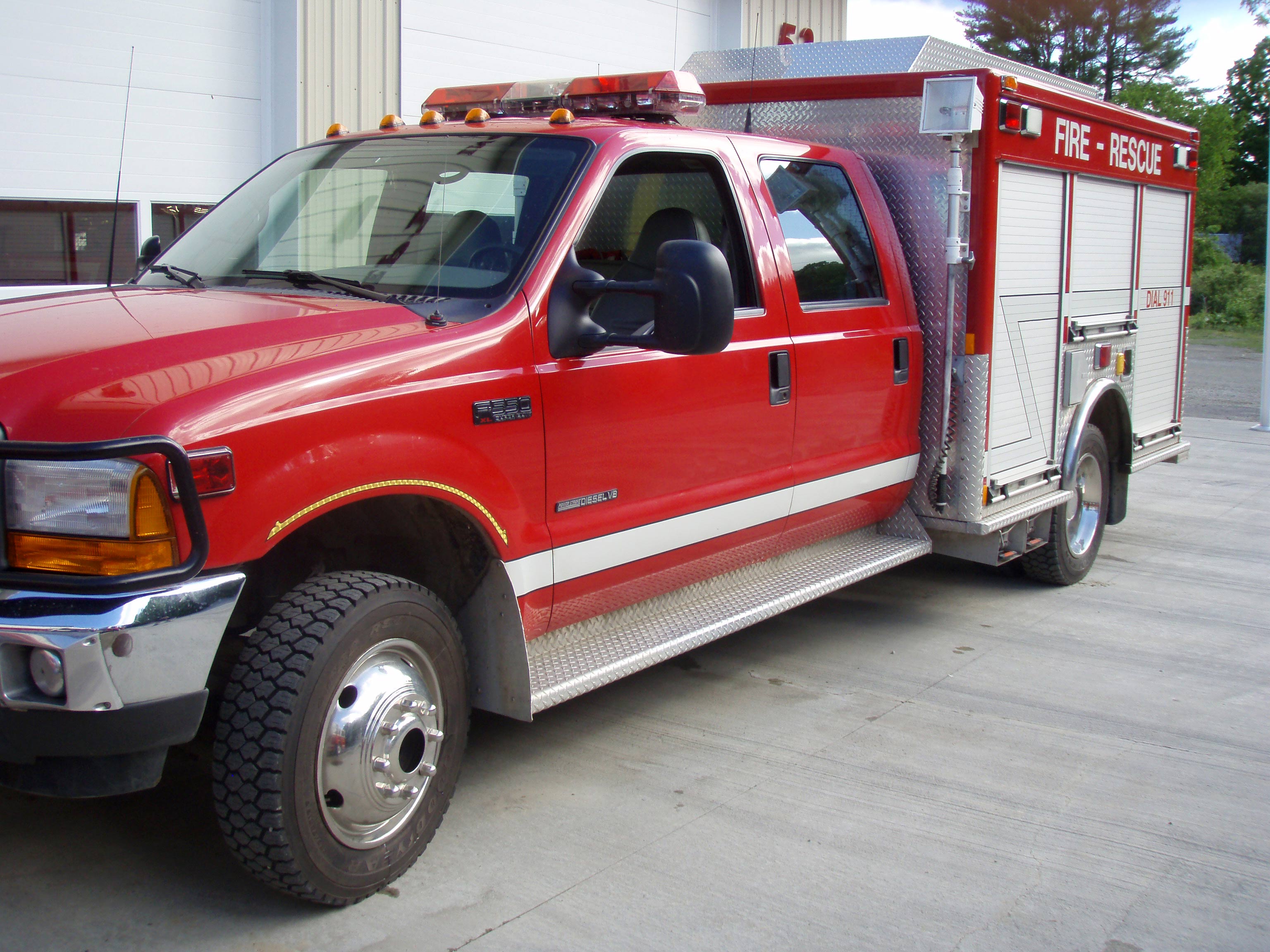 2001 Pierce Ford F-550 4x4 Light Rescue | Used Truck Details