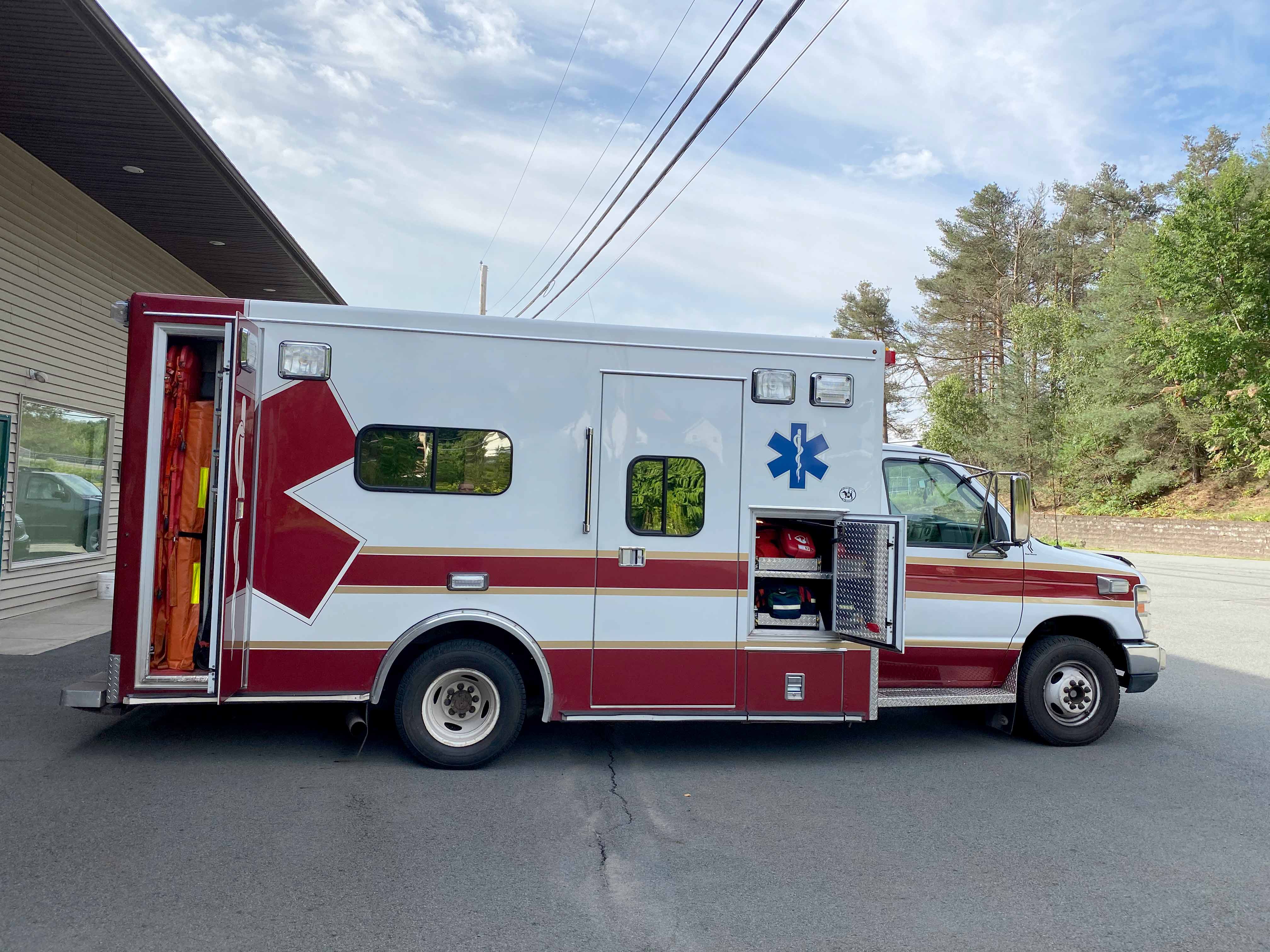 2009 Road Rescue Ford Ambulance | Used Truck Details
