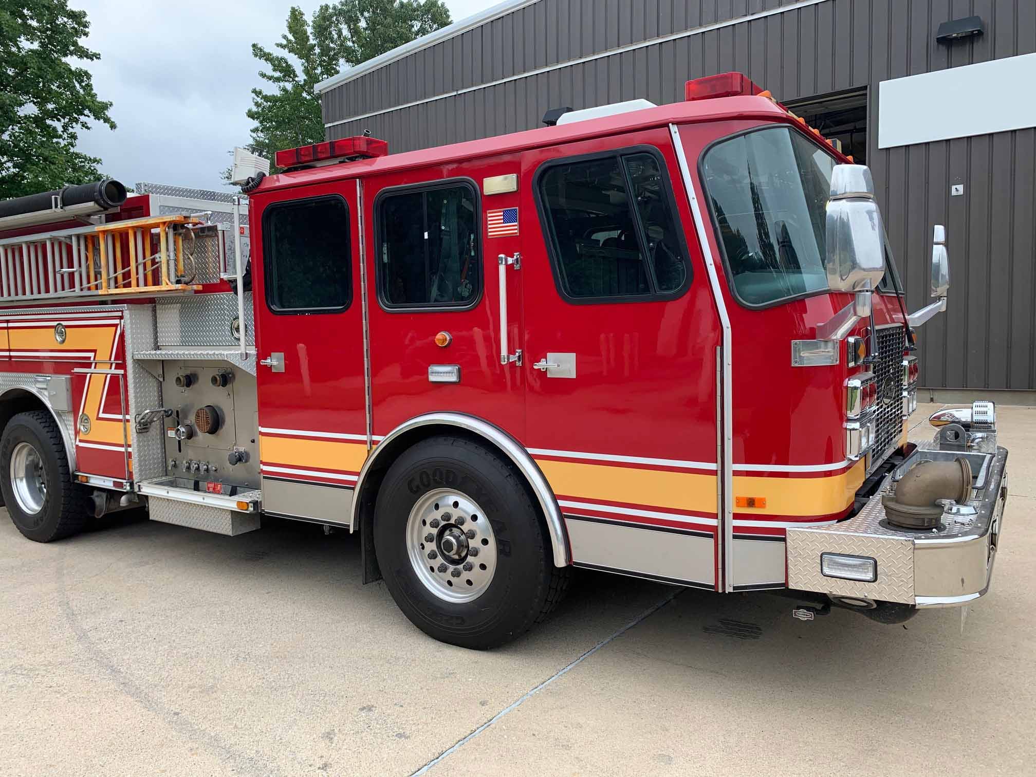 2001 E-One Cyclone II Pumper | Used Truck Details