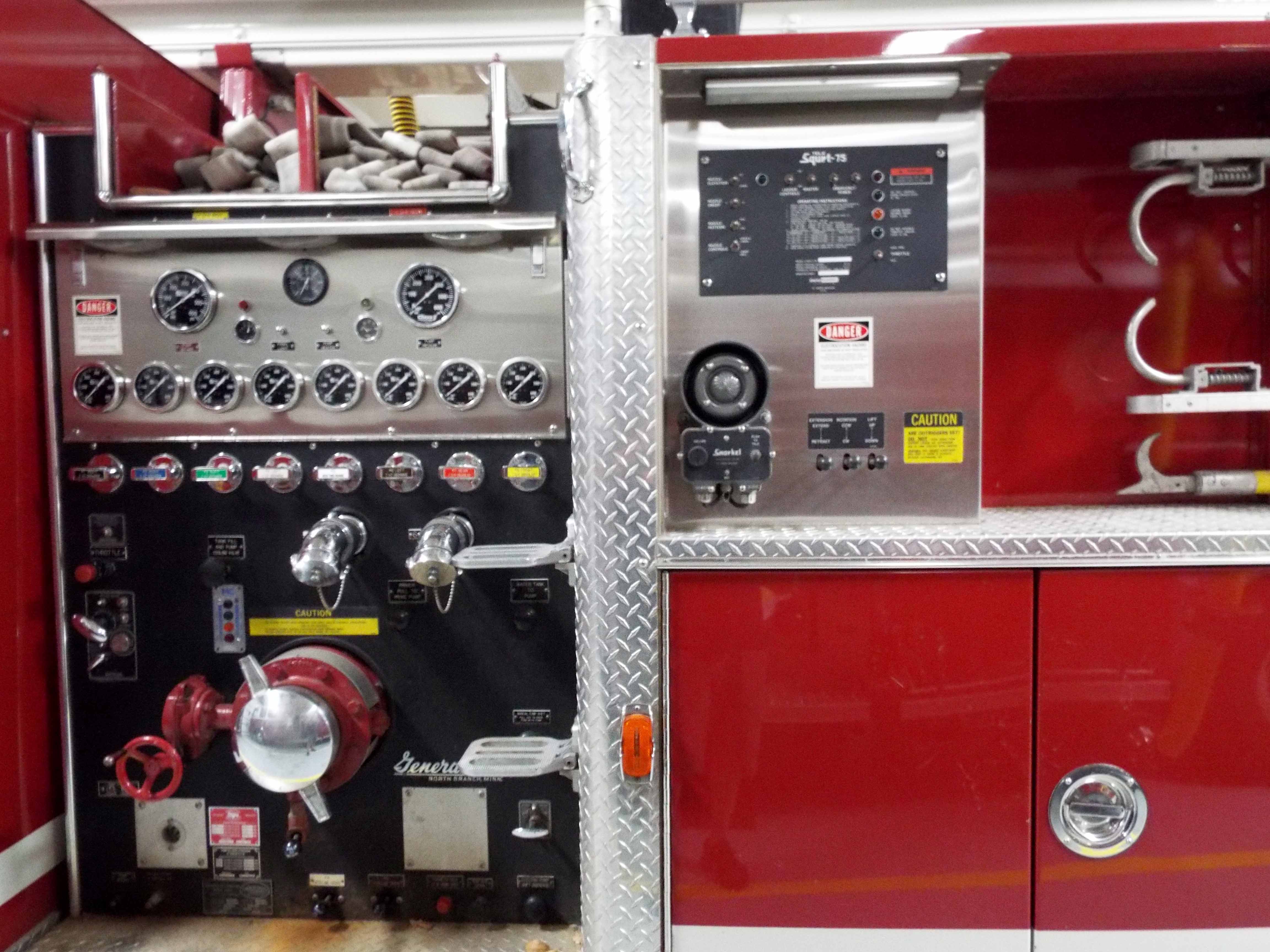 1992 General Mack 75' Telesquirt | Used Truck Details