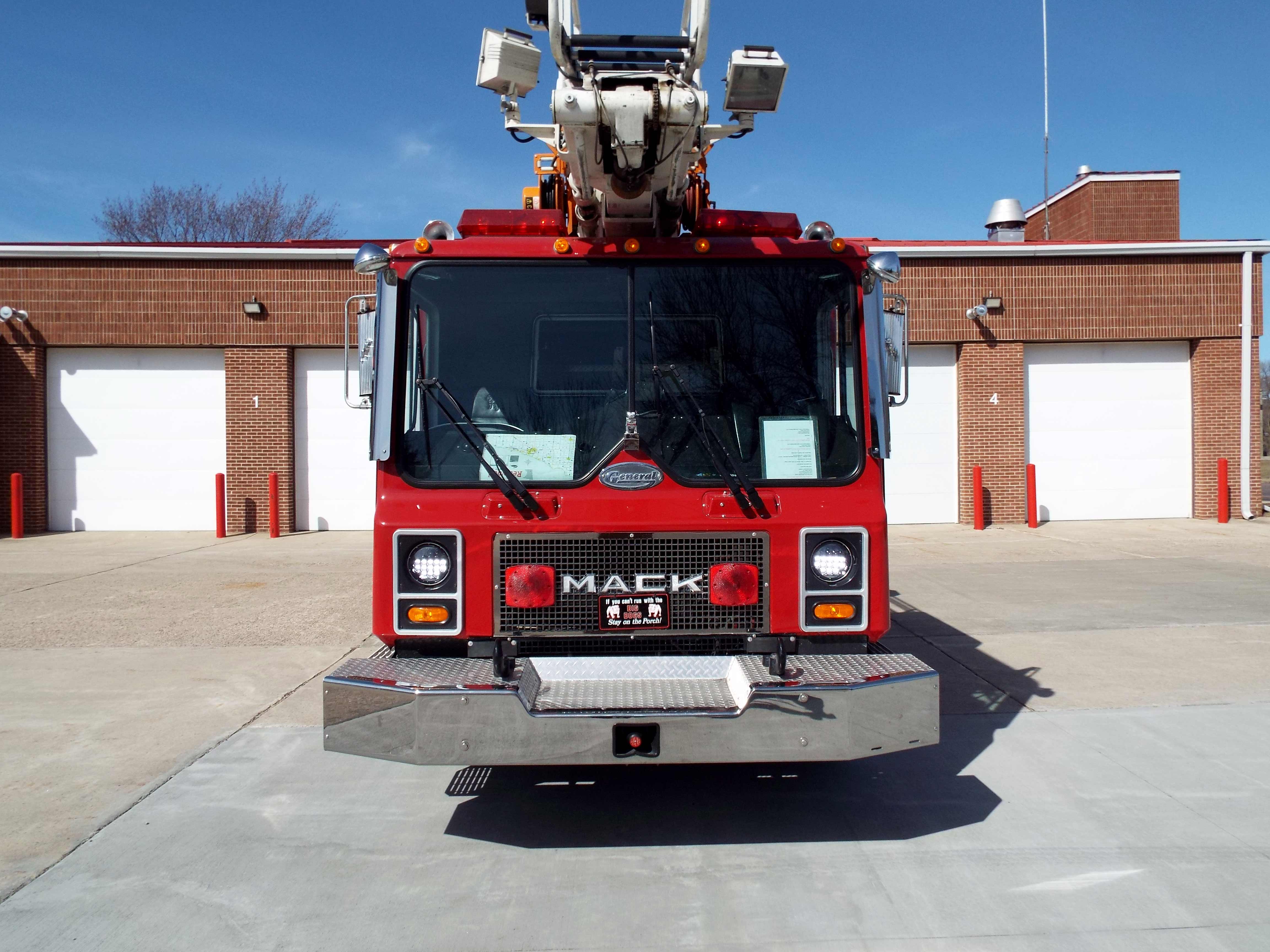 1992 General Mack 75' Telesquirt | Used Truck Details