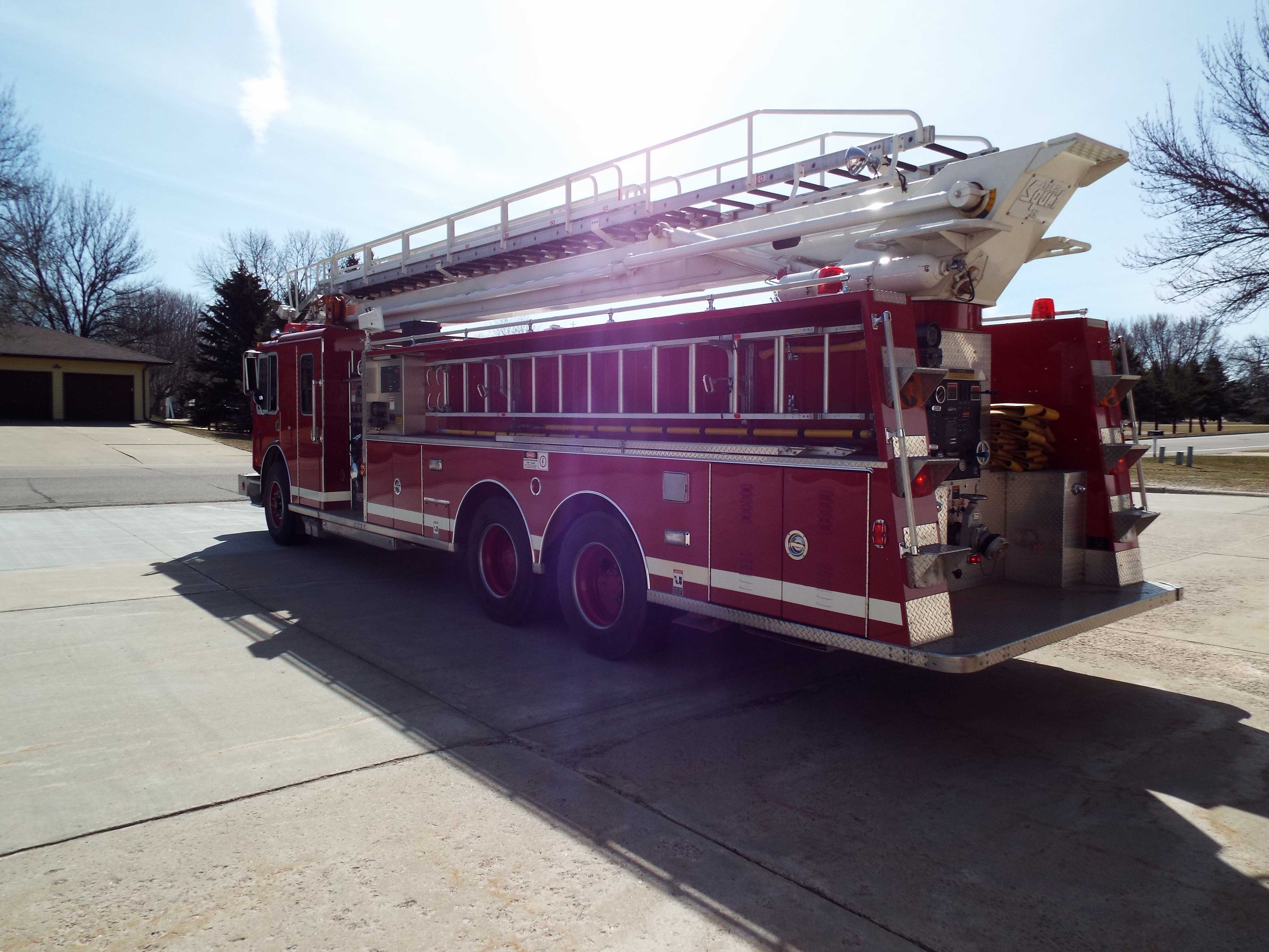 1992 General Mack 75' Telesquirt | Used Truck Details
