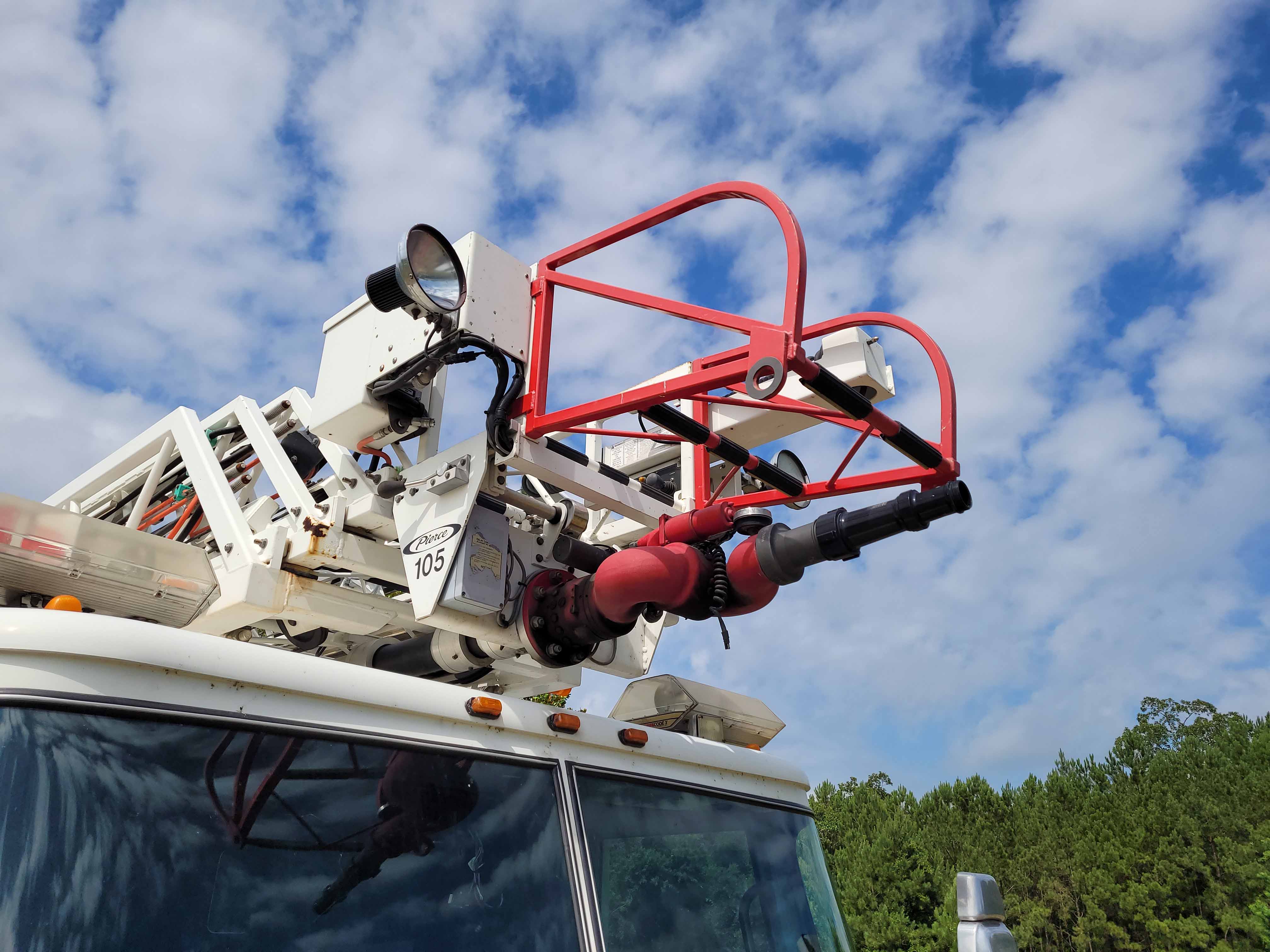 2000 Pierce Dash 105' Aerial (Parts) | Used Truck Details