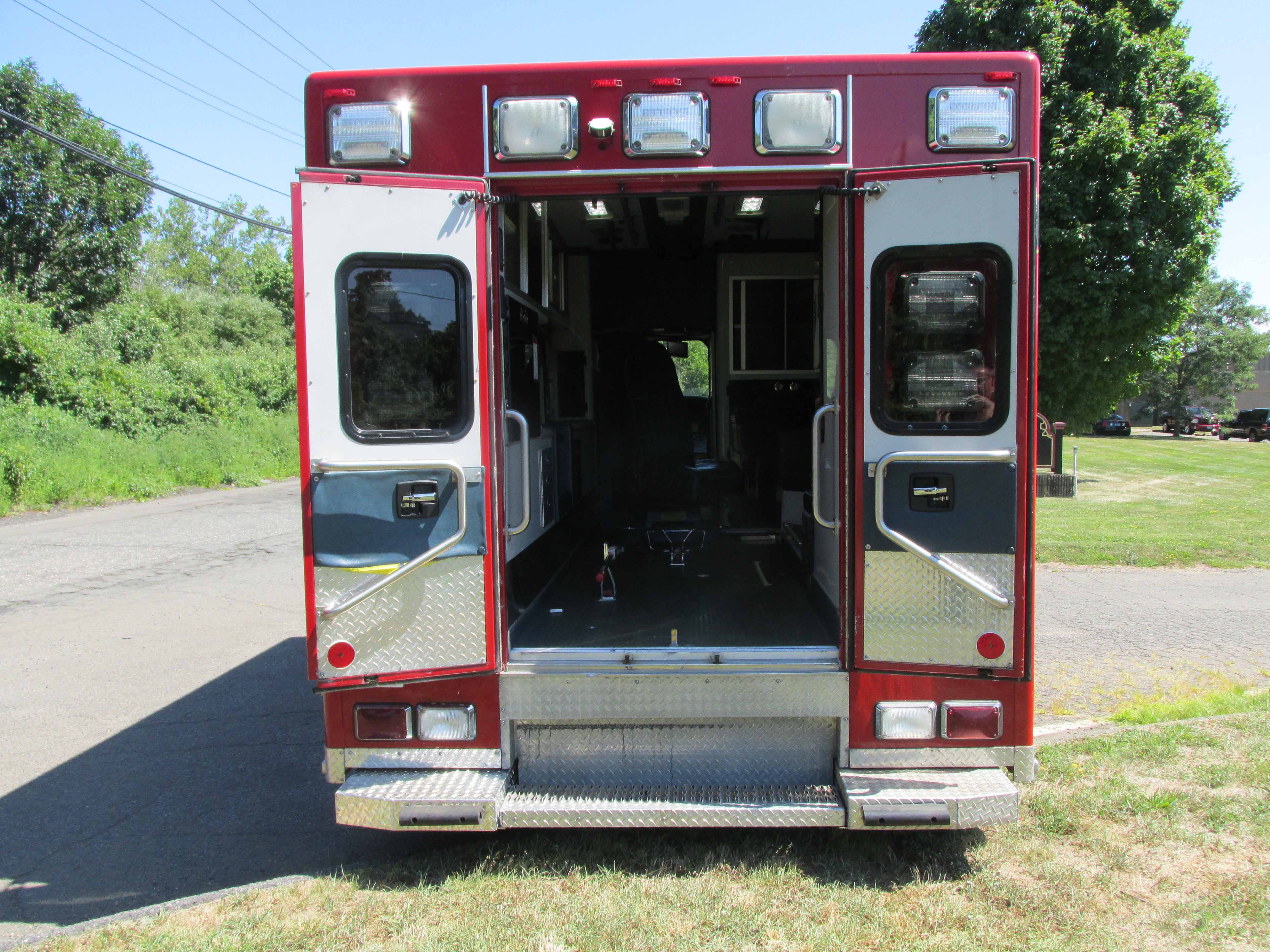 2012 PL Custom International Ambulance | Used Truck Details