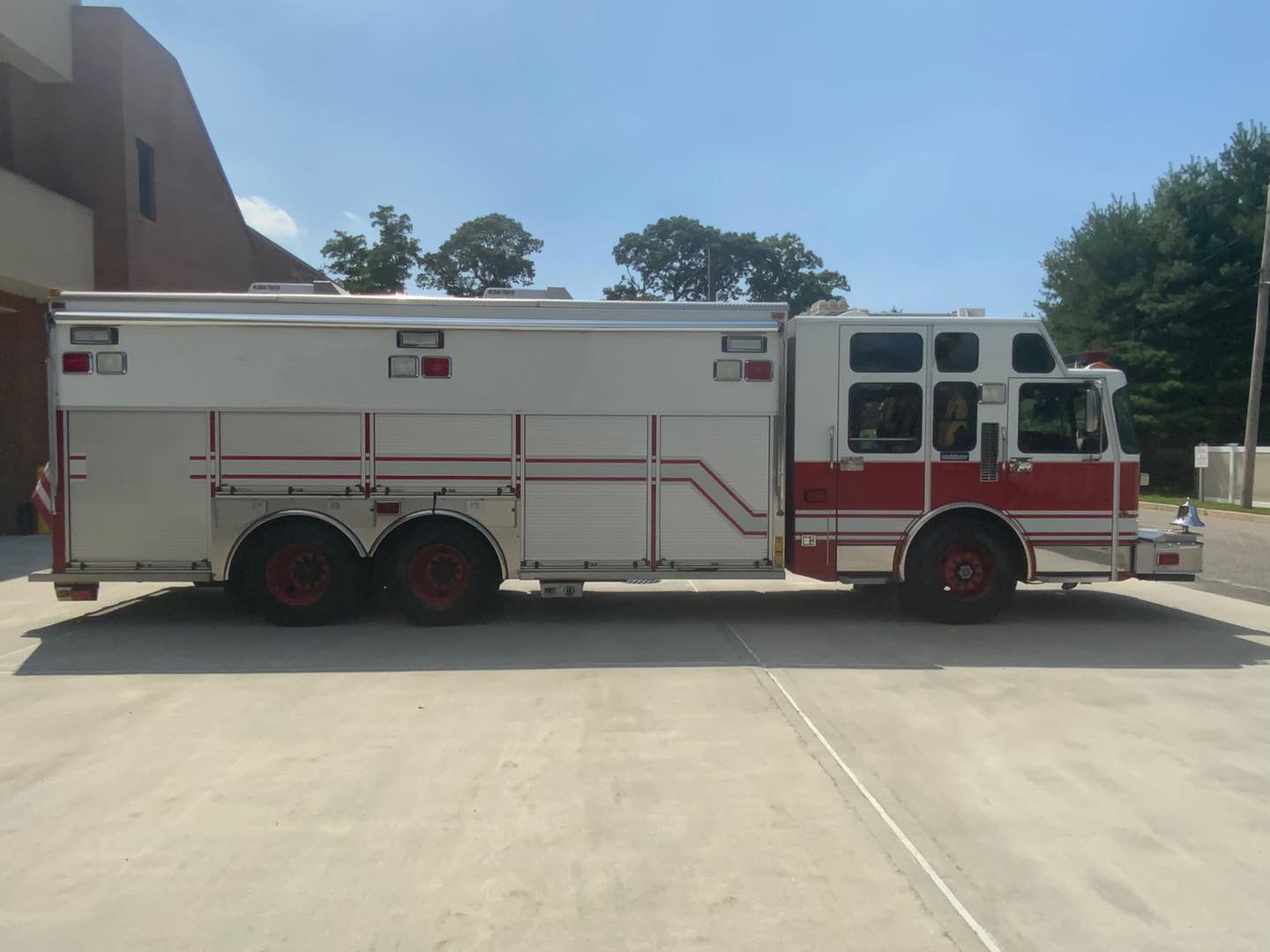 1999 Spartan Saulsbury Walk-In Heavy Rescue | Used Truck Details