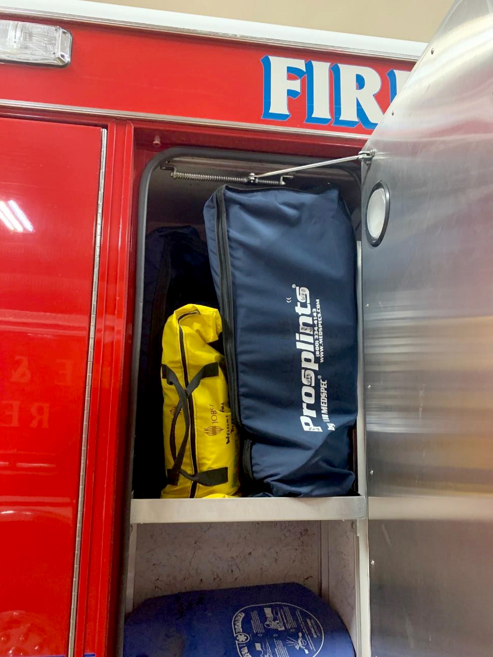 2000 Ford F-550 4x4 Commercial Walk-in Rescue | Used Truck Details