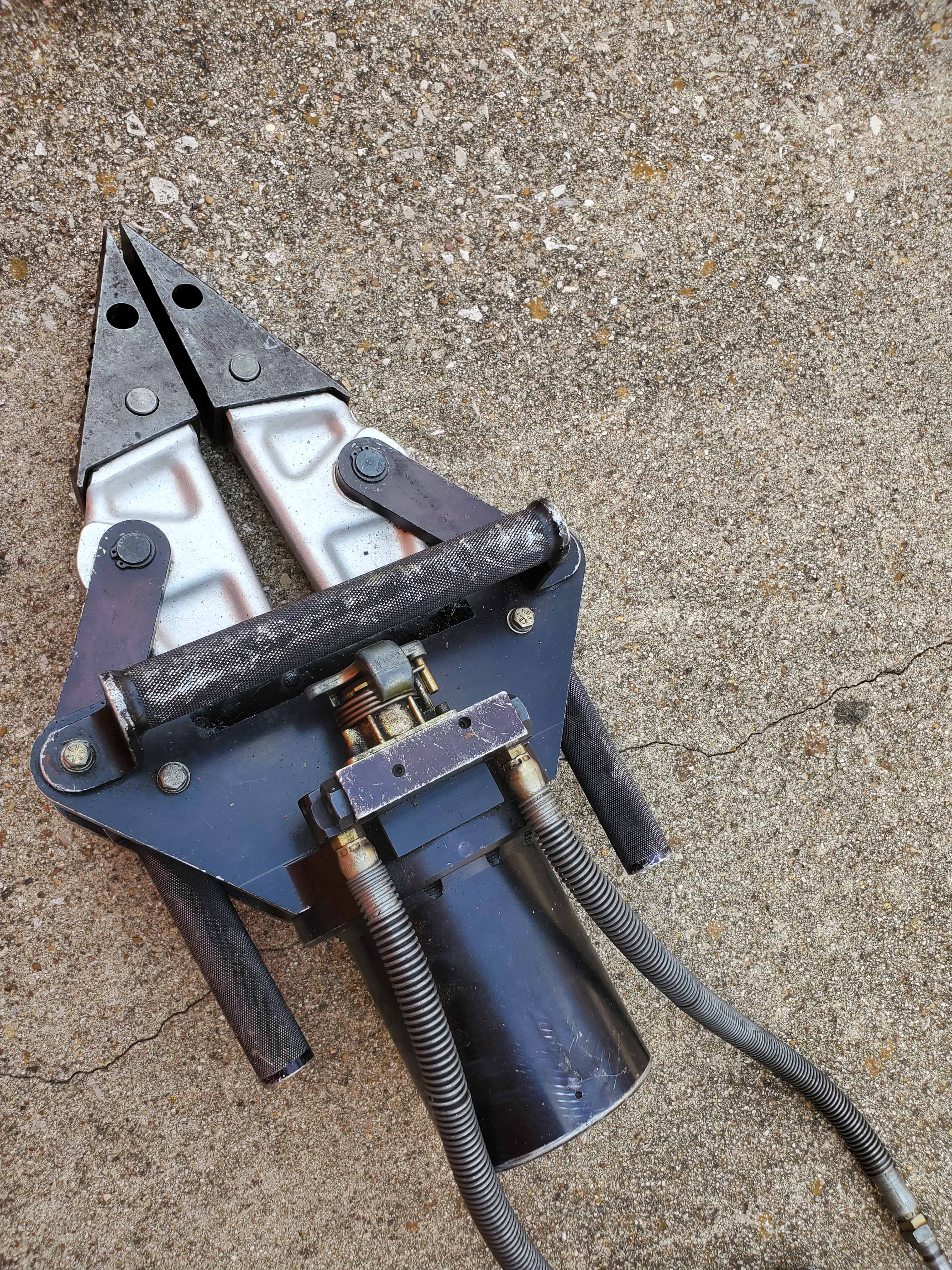 Extrication Tools | Used Truck Details