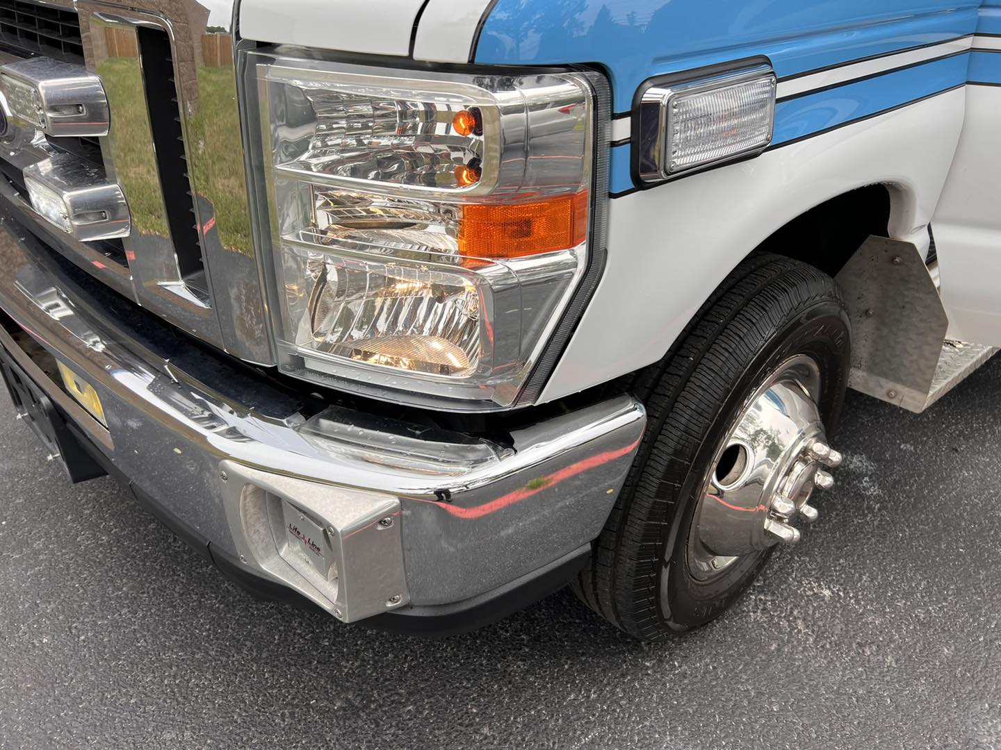2009 Road Rescue Ford Type III Ambulance | Used Truck Details