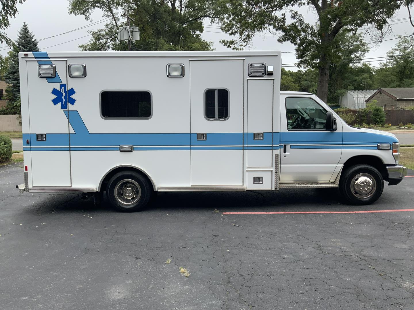2009 Road Rescue Ford Type III Ambulance | Used Truck Details
