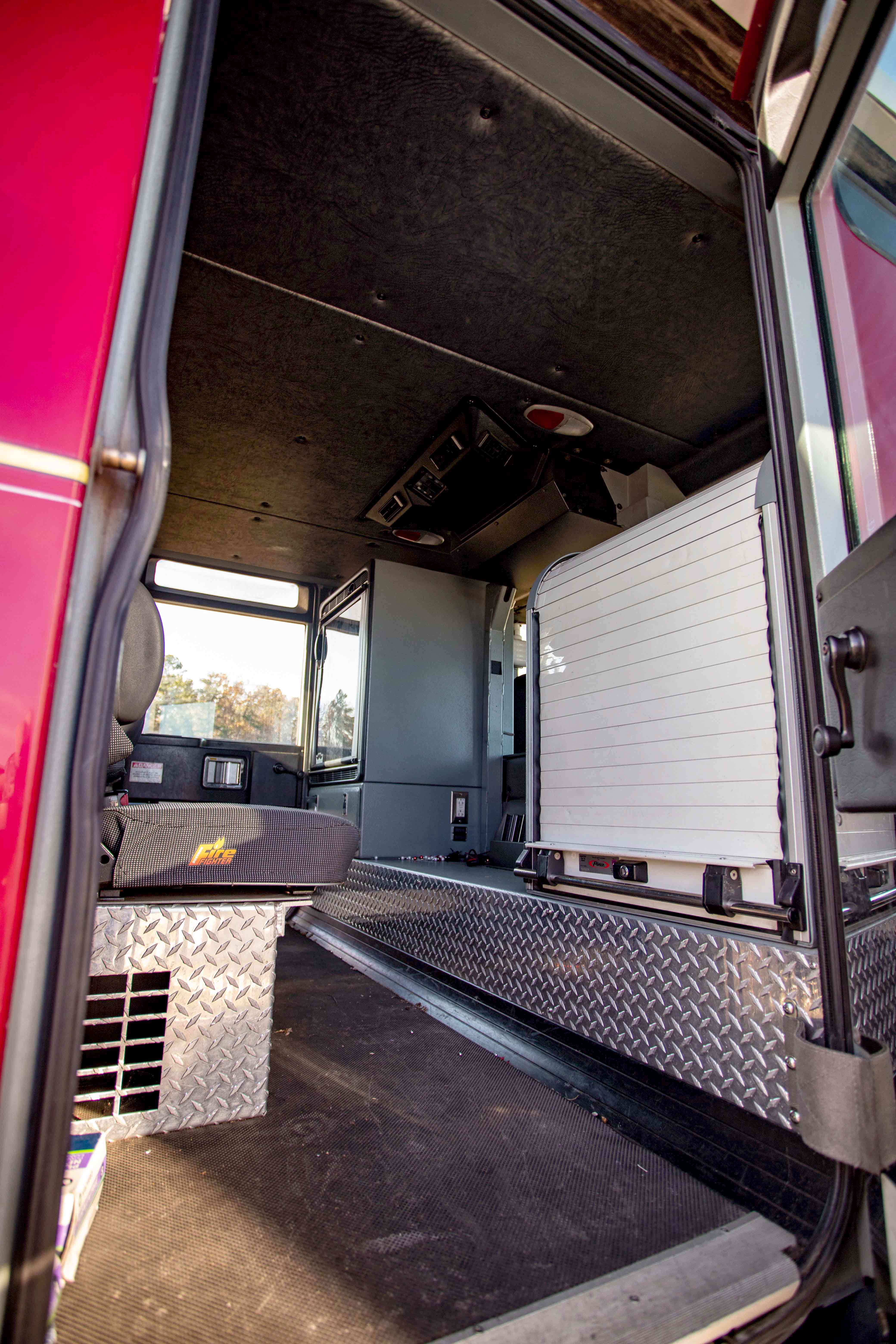 2006 Pierce Quantum 105' All-Steer Aerial | Firetrucks Unlimited