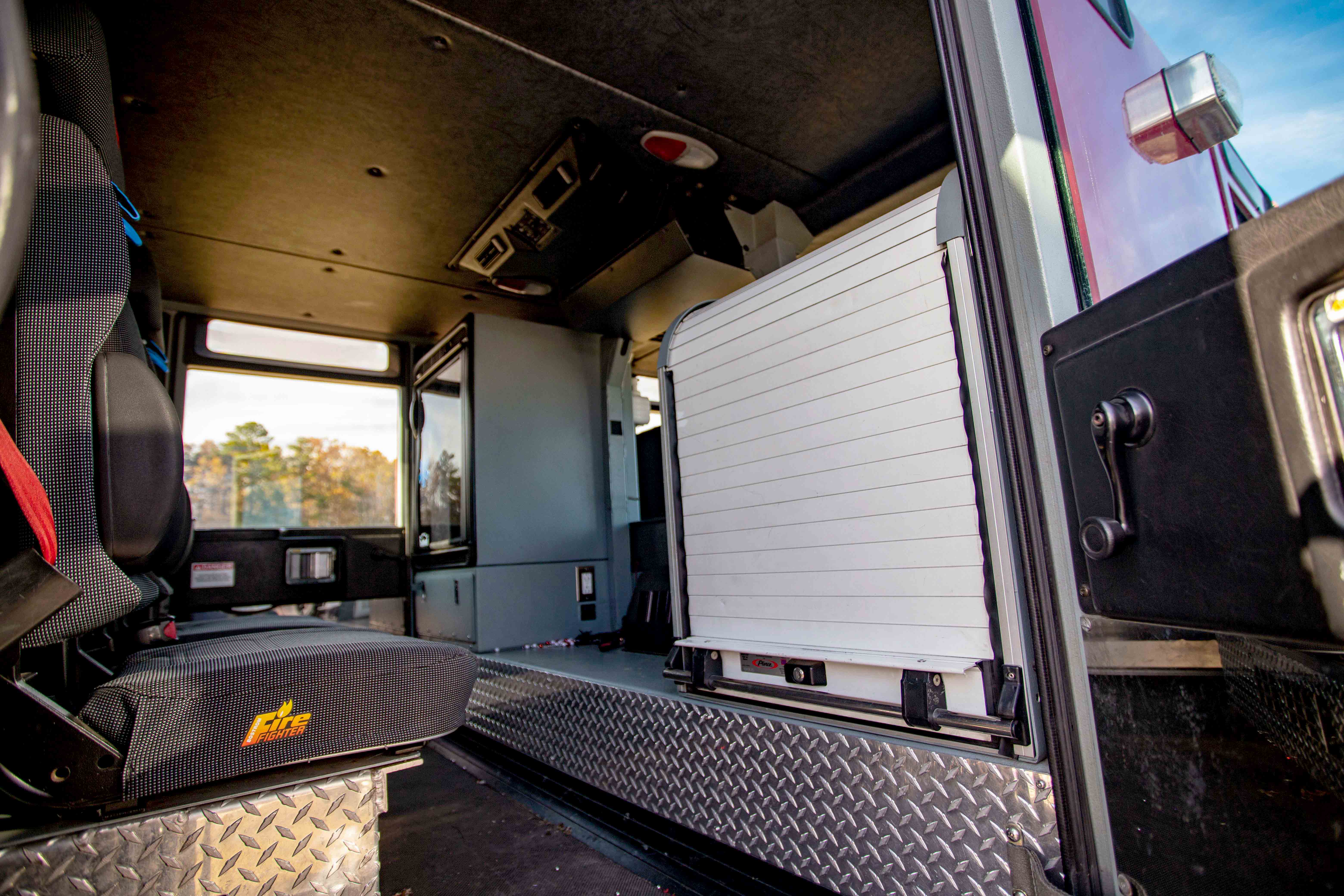 2006 Pierce Quantum 105' All-Steer Aerial | Firetrucks Unlimited