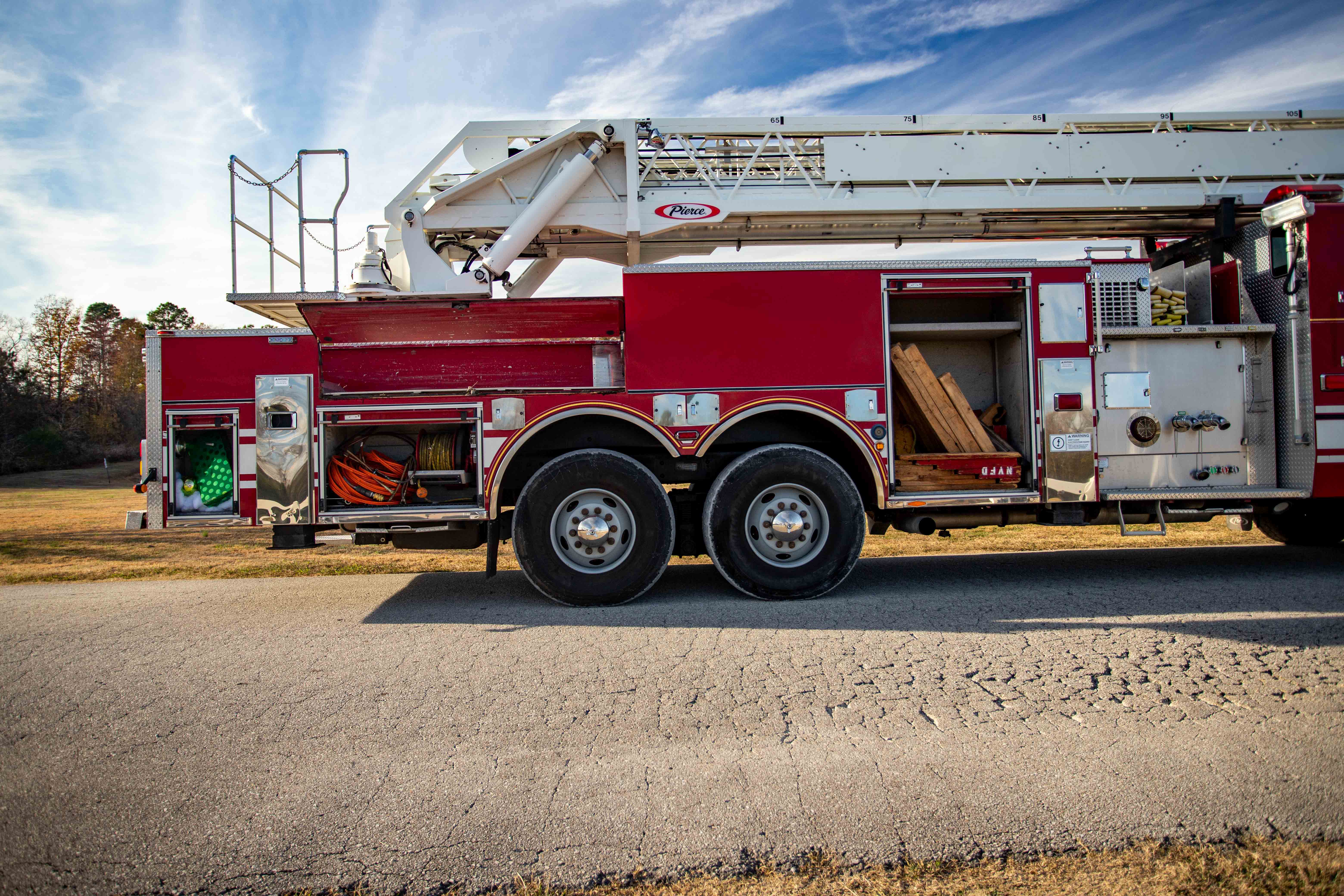 2006 Pierce Quantum 105' All-Steer Aerial | Used Truck Details