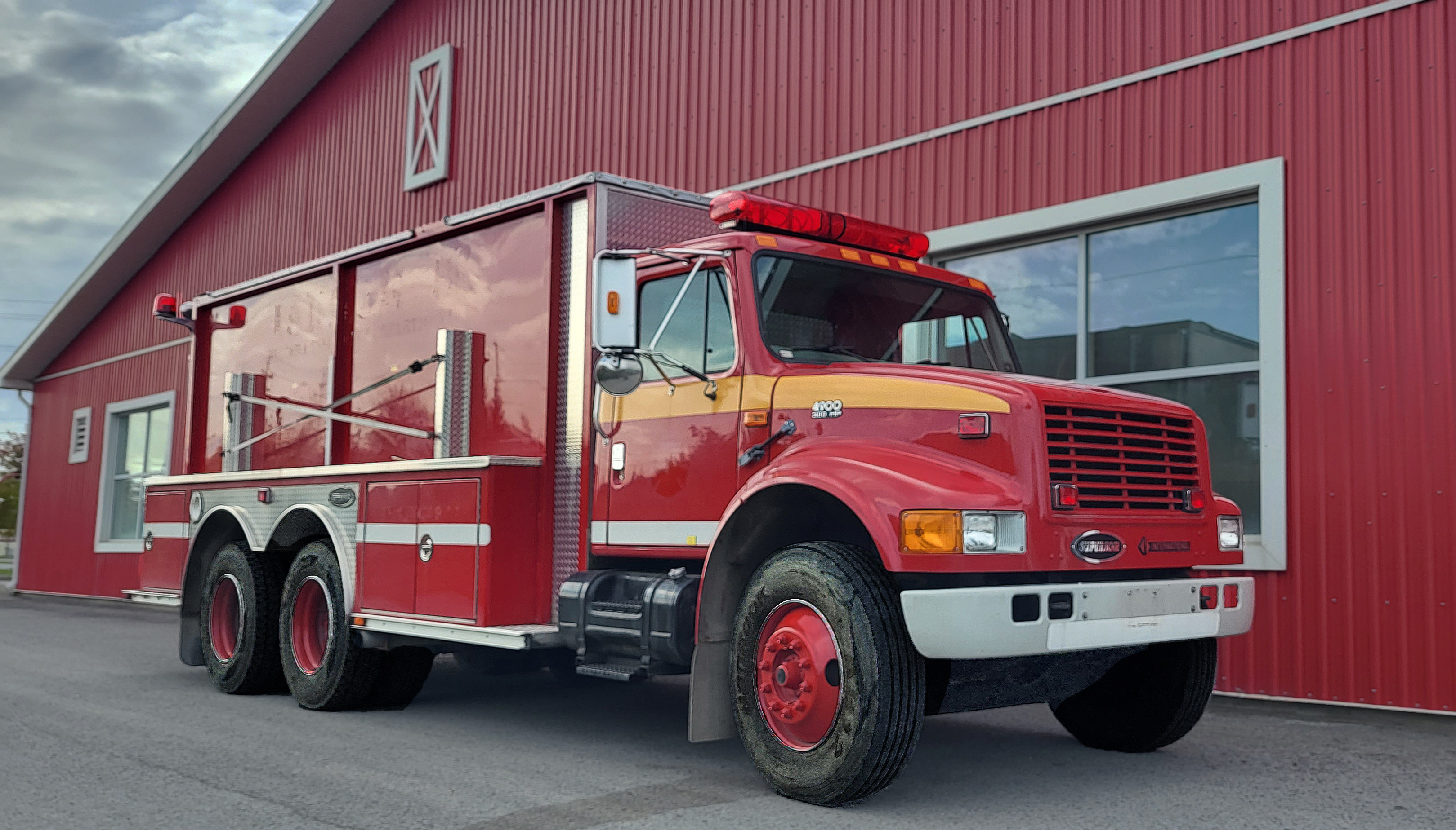 1999 Superior International Tandem Axle Commercial Tanker | Used Truck ...