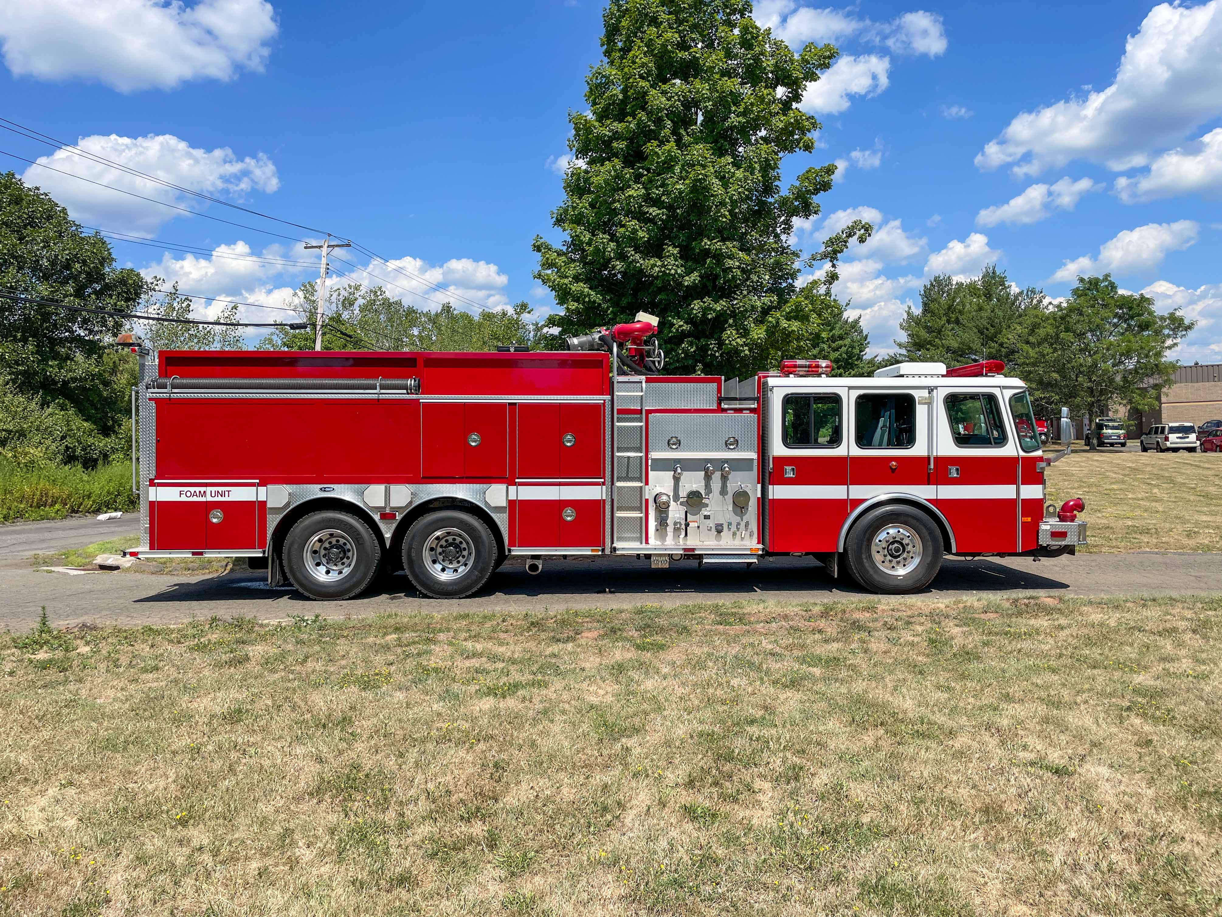 2000 E-One Industrial Custom Pumper | Used Truck Details
