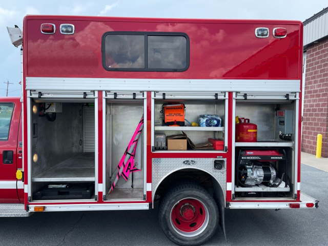 2003 E-One Ford 4x4 Commercial Walk-In Rescue | Used Truck Details