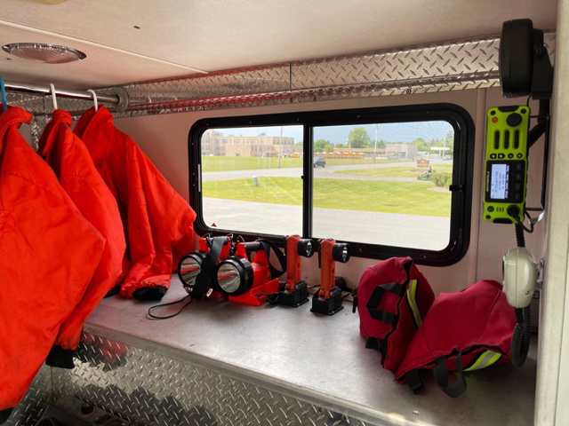 2003 E-One Ford 4x4 Commercial Walk-In Rescue | Used Truck Details